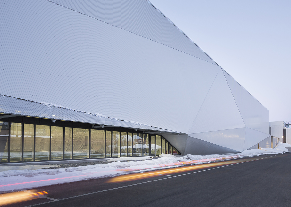 Centre sportif Marc-Simoneau phase 2 | Soccer by CCM2 architectes ...