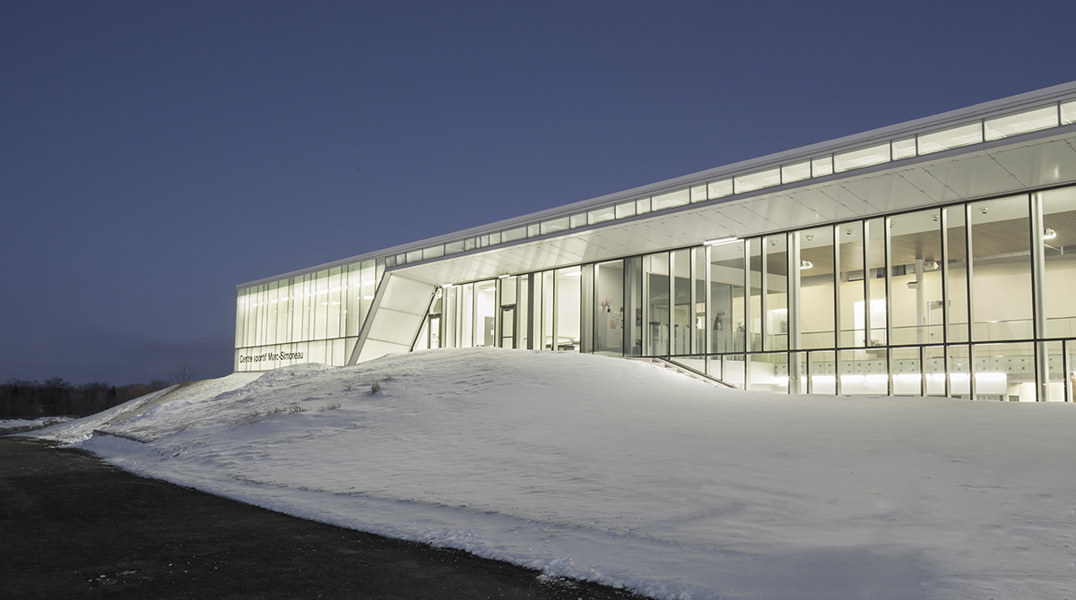 Centre sportif Marc-Simoneau phase 2 | Soccer by CCM2 architectes ...