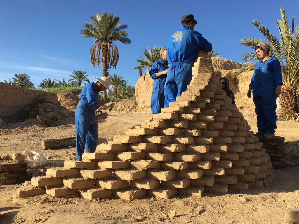 Earthen Sculptures by Earthen Architecture Foundation - Architizer