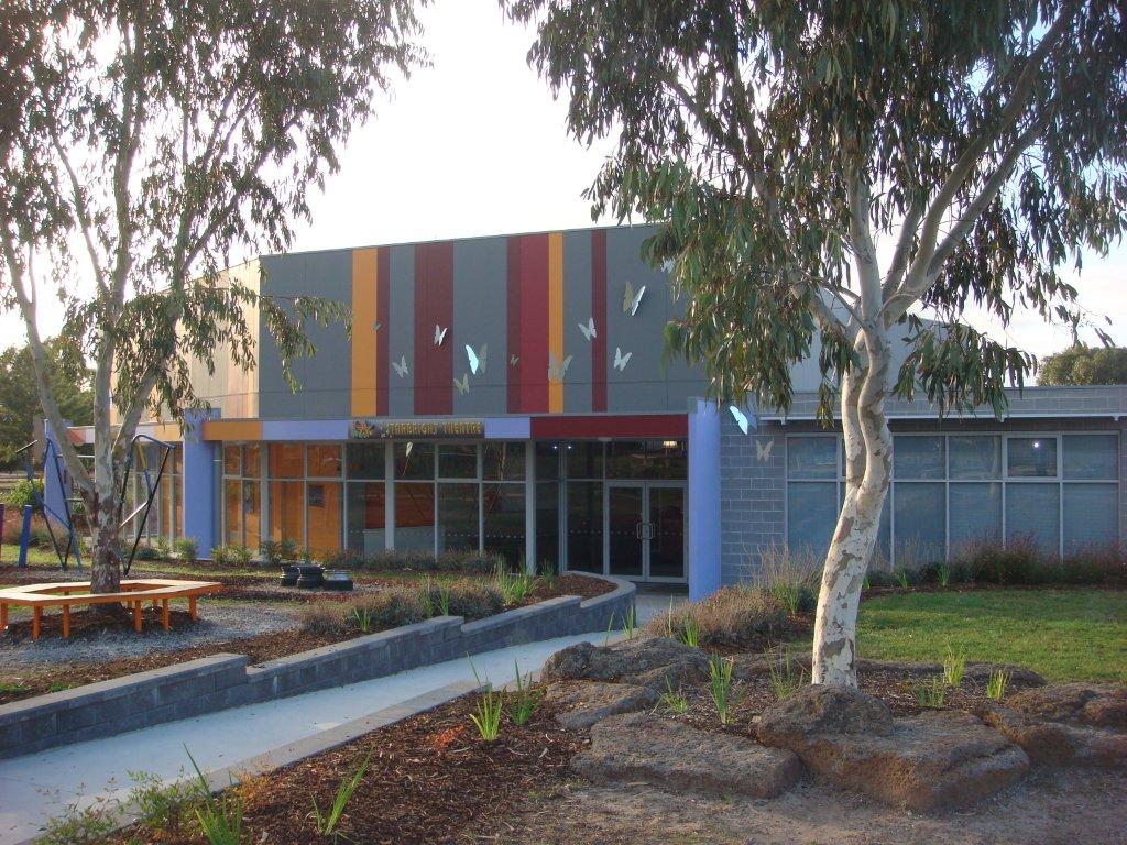 Berwick Fields Primary School Arts Centre by Frank Architecture ...