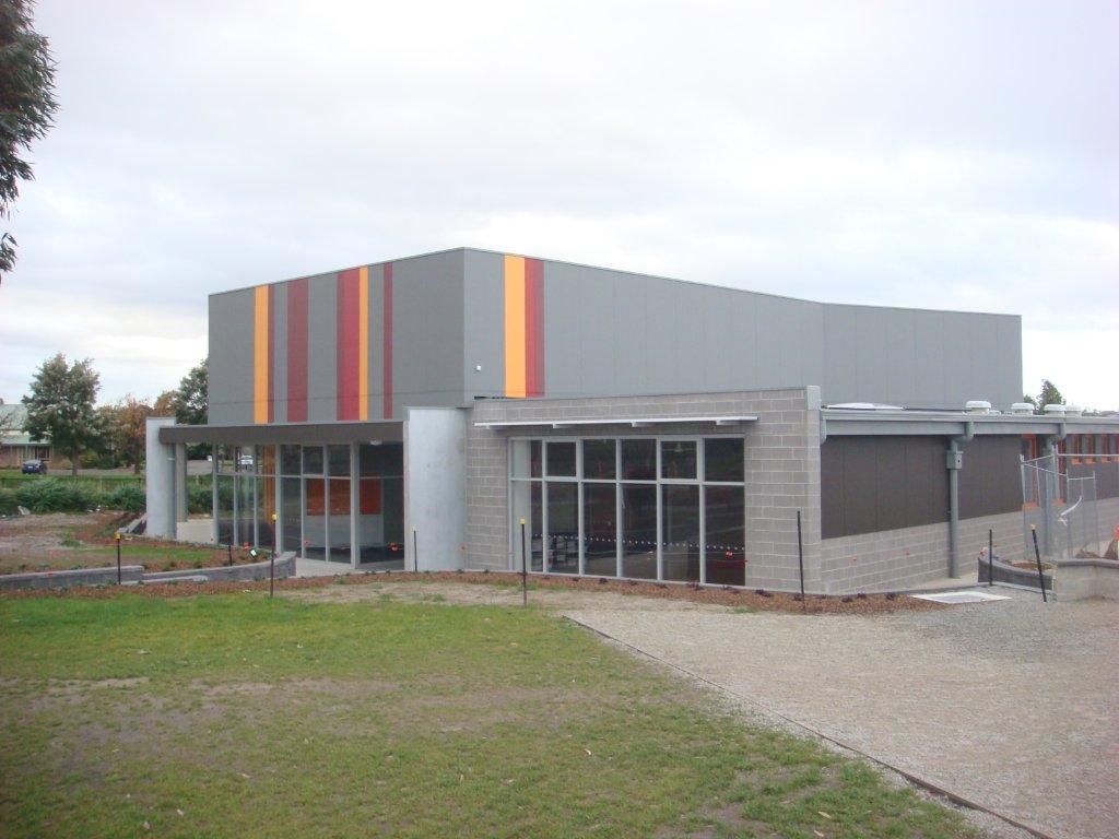 Berwick Fields Primary School Arts Centre by Frank Architecture ...