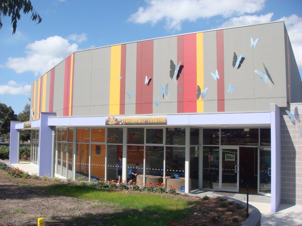 Berwick Fields Primary School Arts Centre by Frank Architecture ...