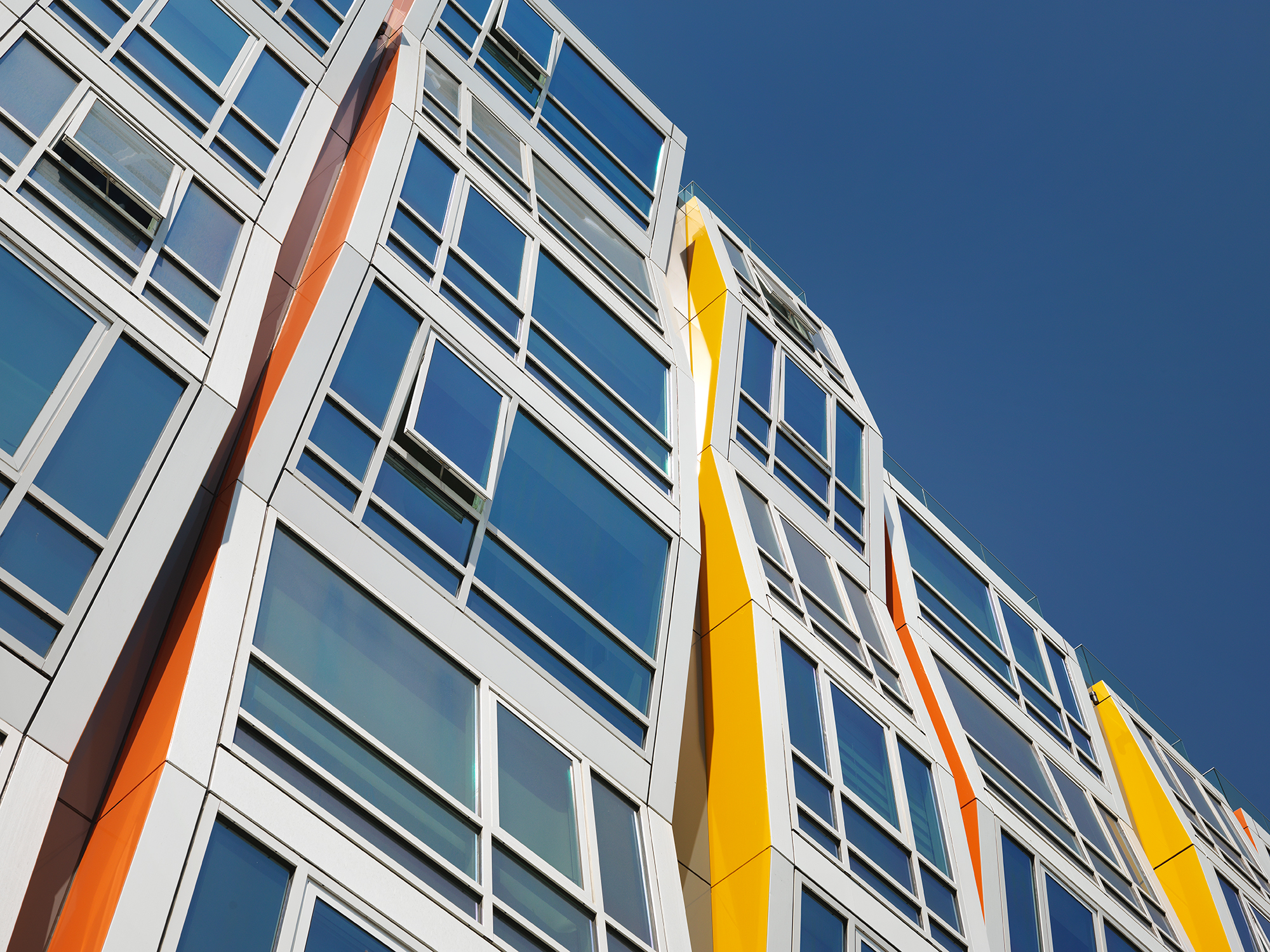 Guardian SunGuard® SNR 43 from Guardian Glass - Architizer