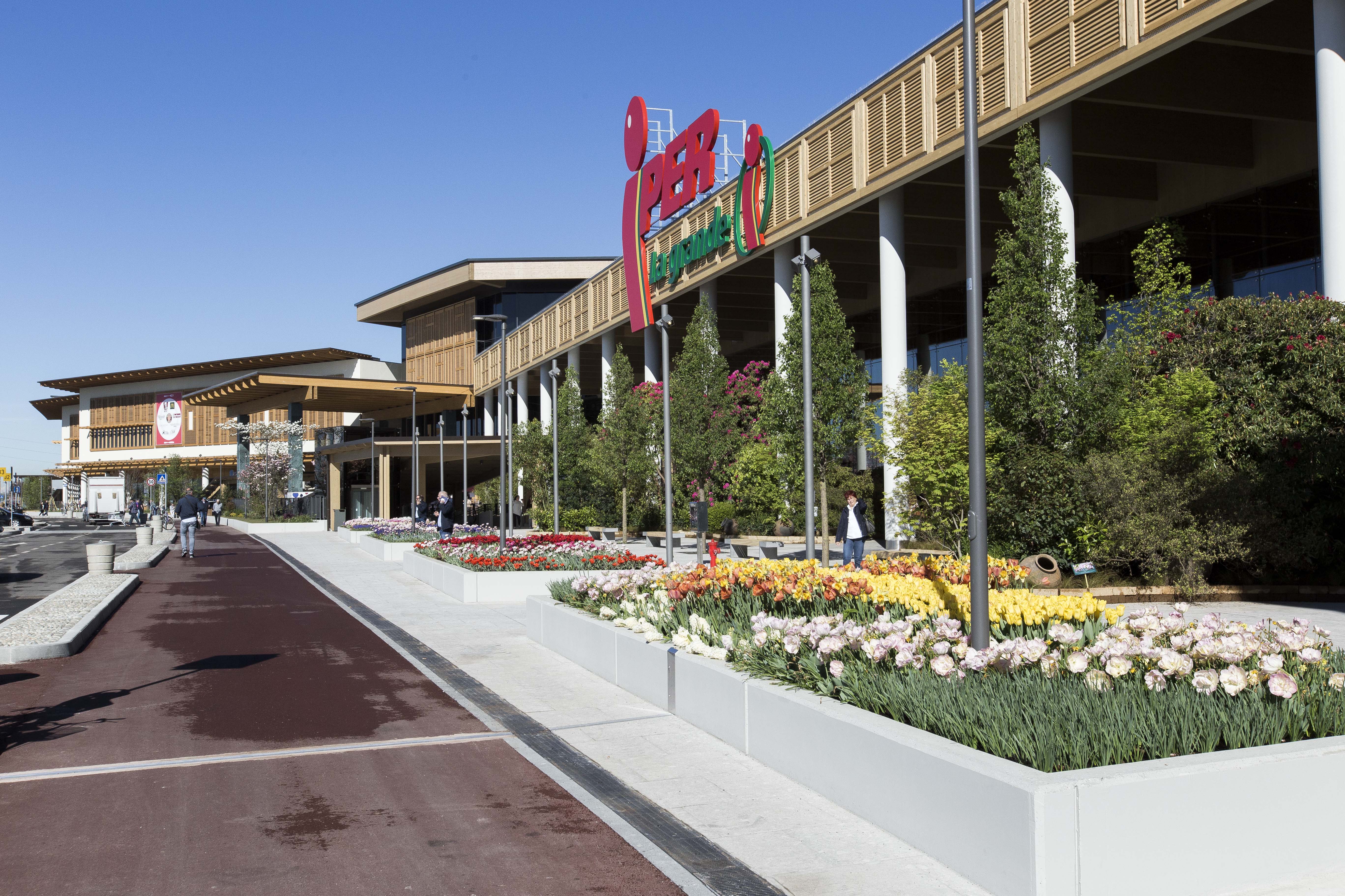 IL CENTRO - Arese Shopping Center by Design International - Architizer