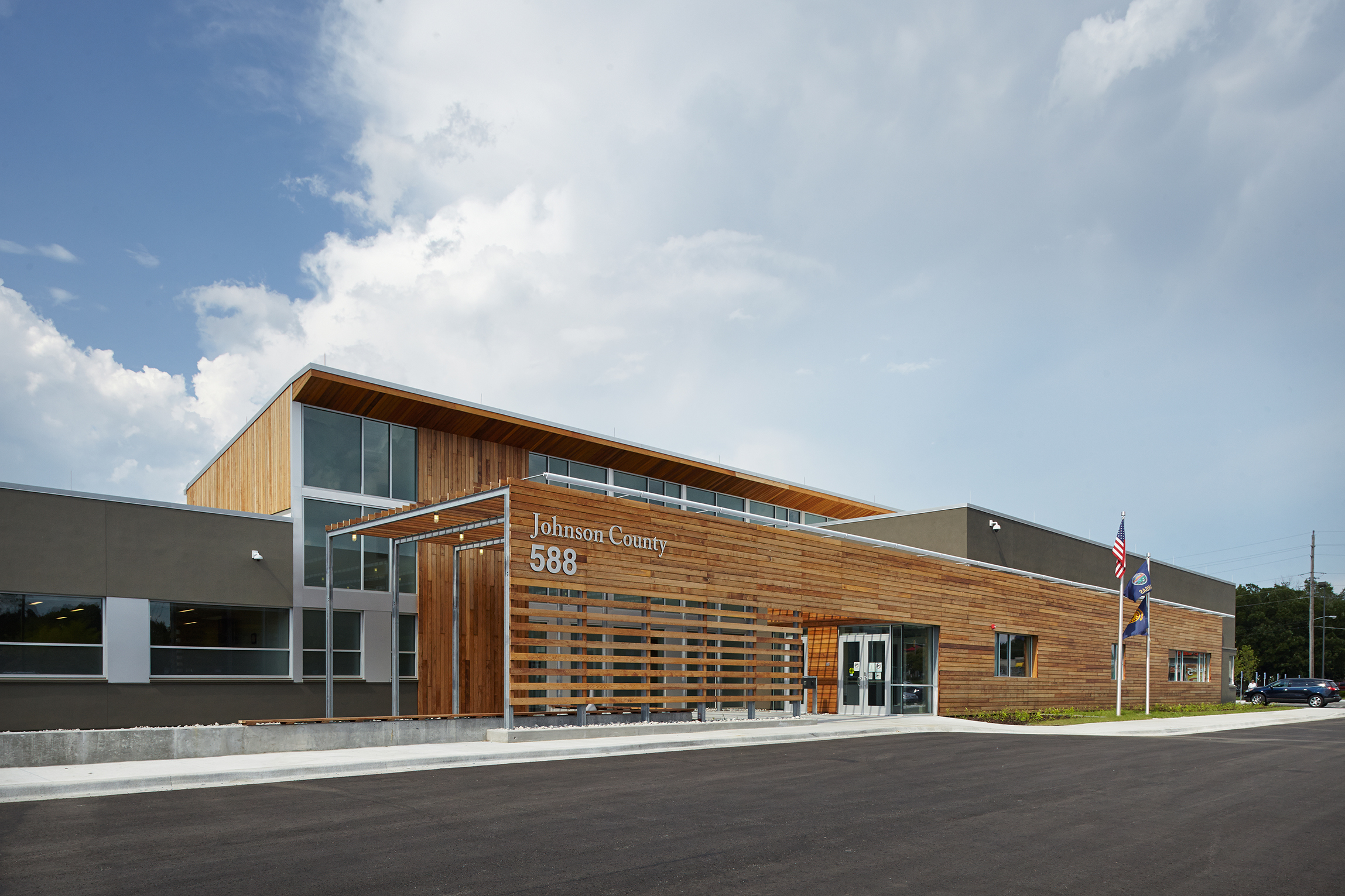 Distribution Center for Cox Communications by El Dorado Inc - Architizer