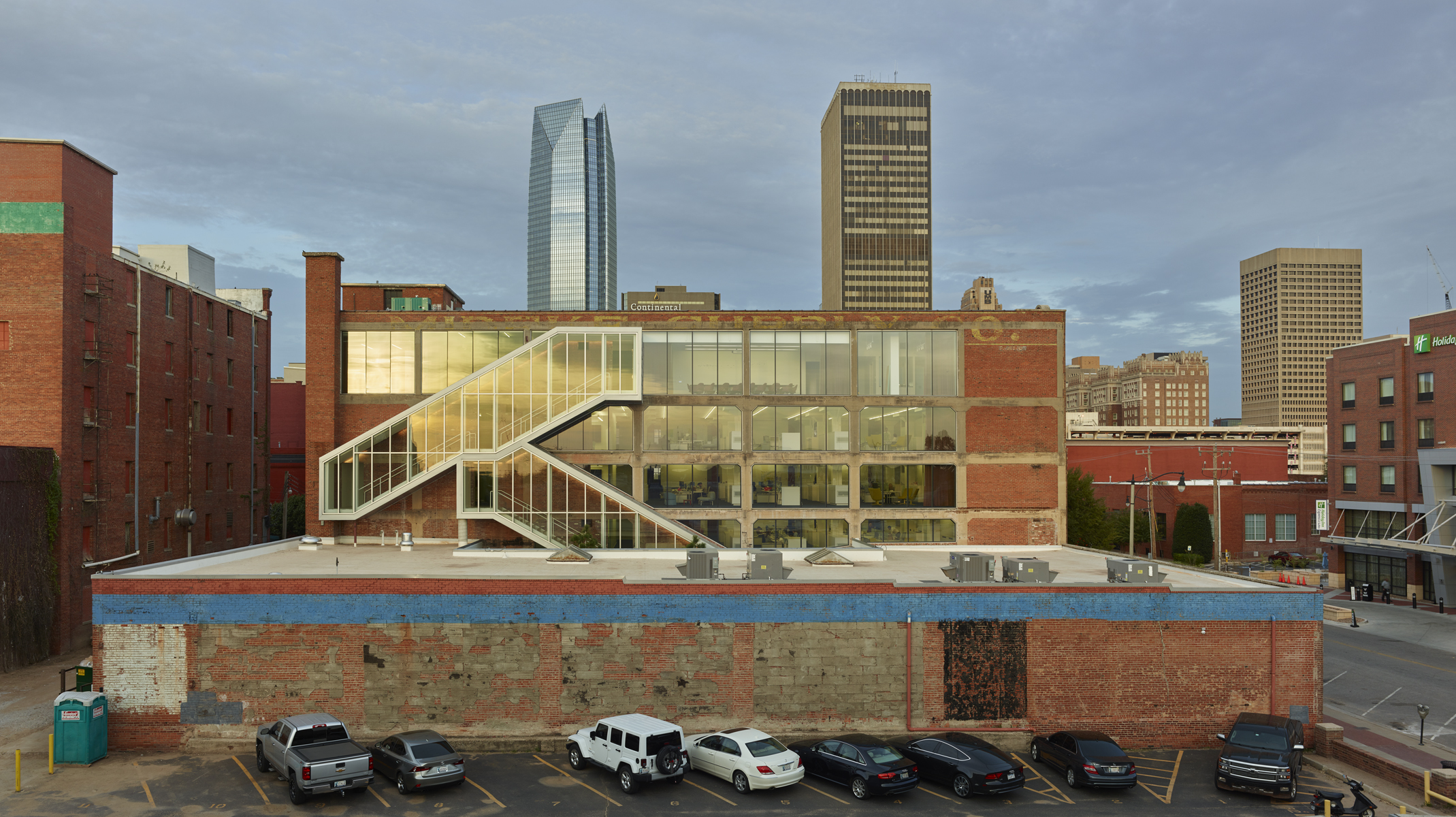 Tapstone Energy Headquarters by ROGERS PARTNERS Architects+Urban ...