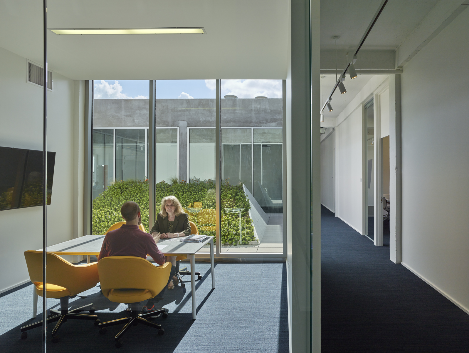 Tapstone Energy Headquarters by ROGERS PARTNERS Architects+Urban ...