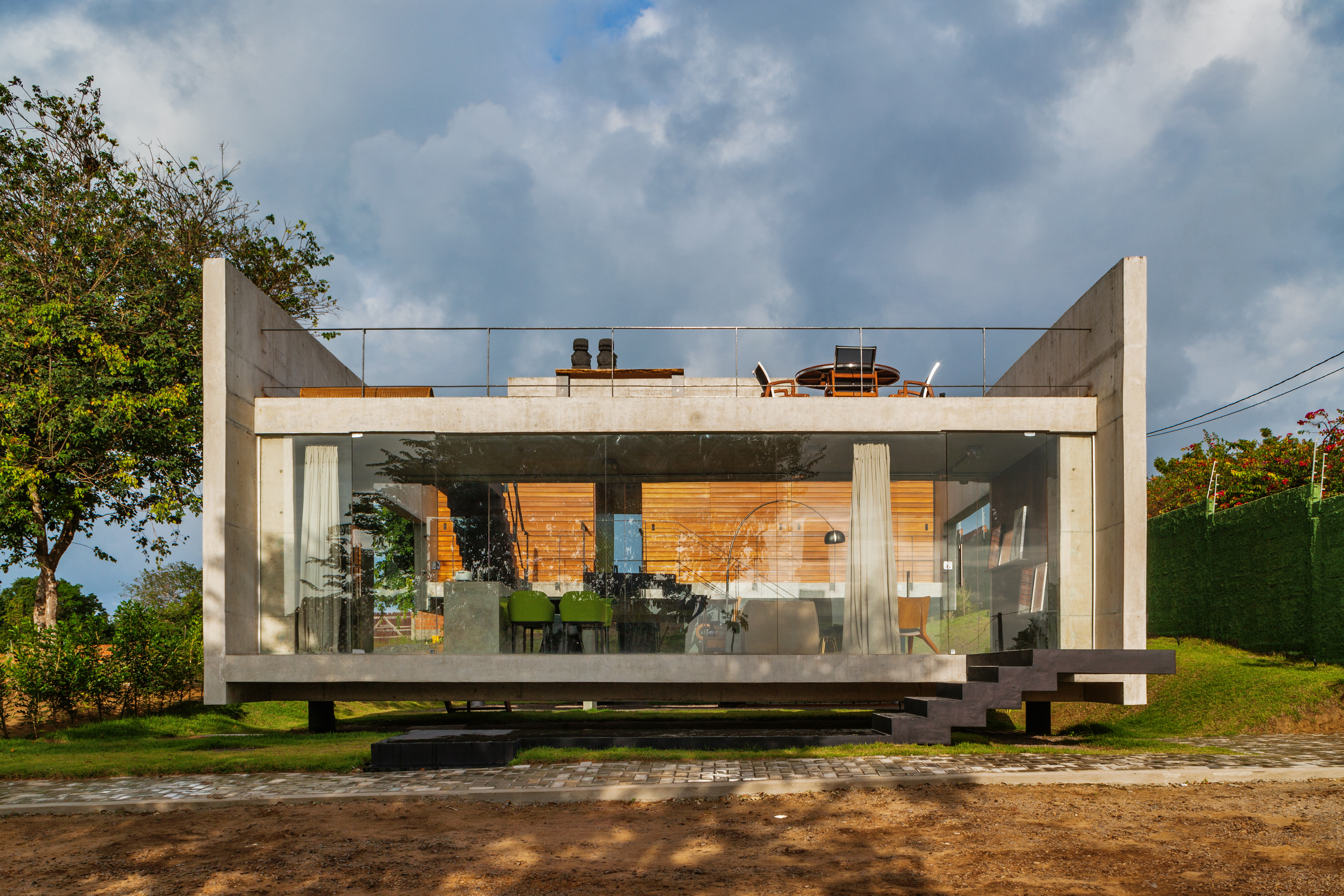 Two Beams House by Escritório Yuri Vital - Architizer