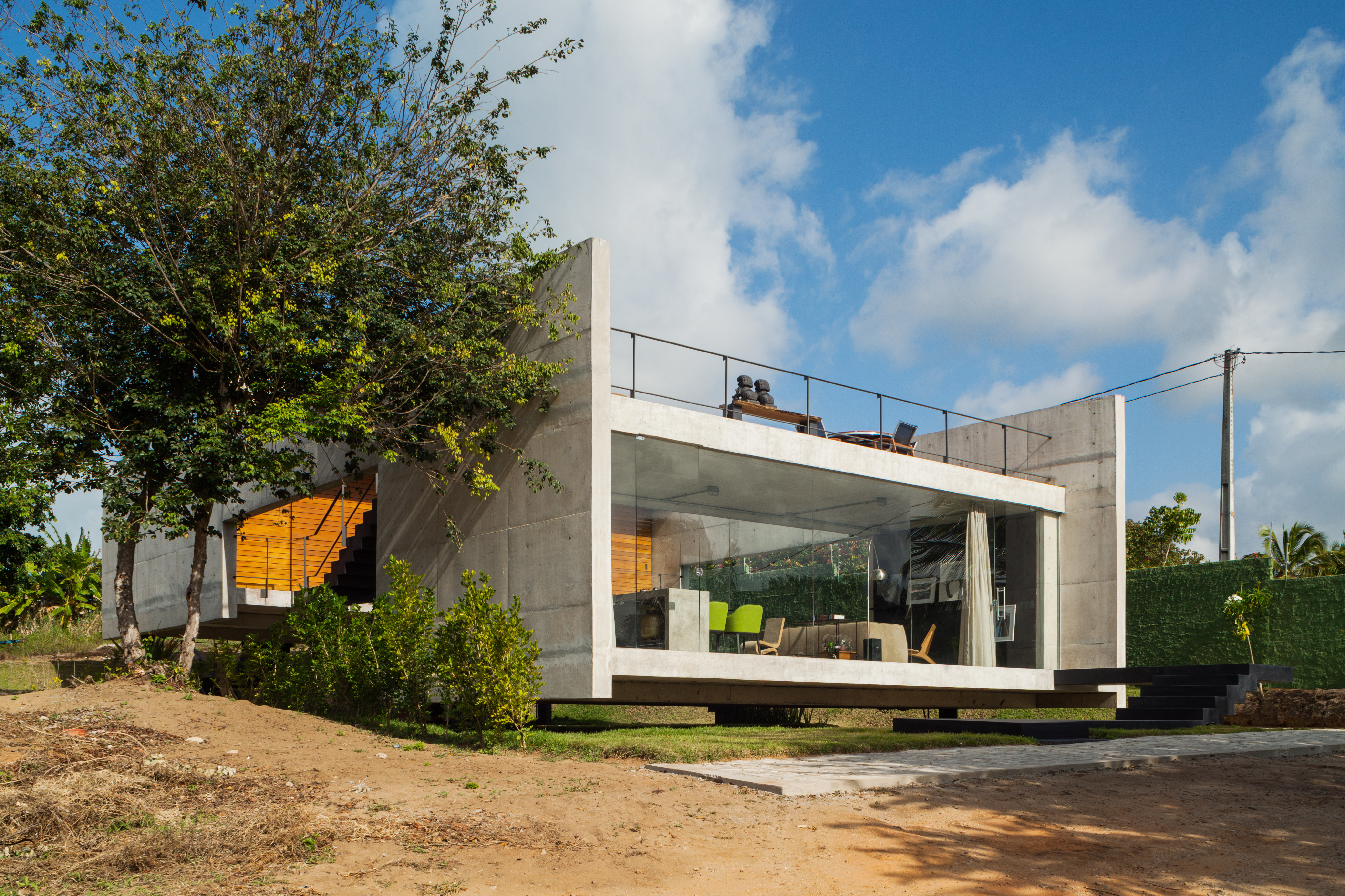 Two Beams House by Escritório Yuri Vital - Architizer