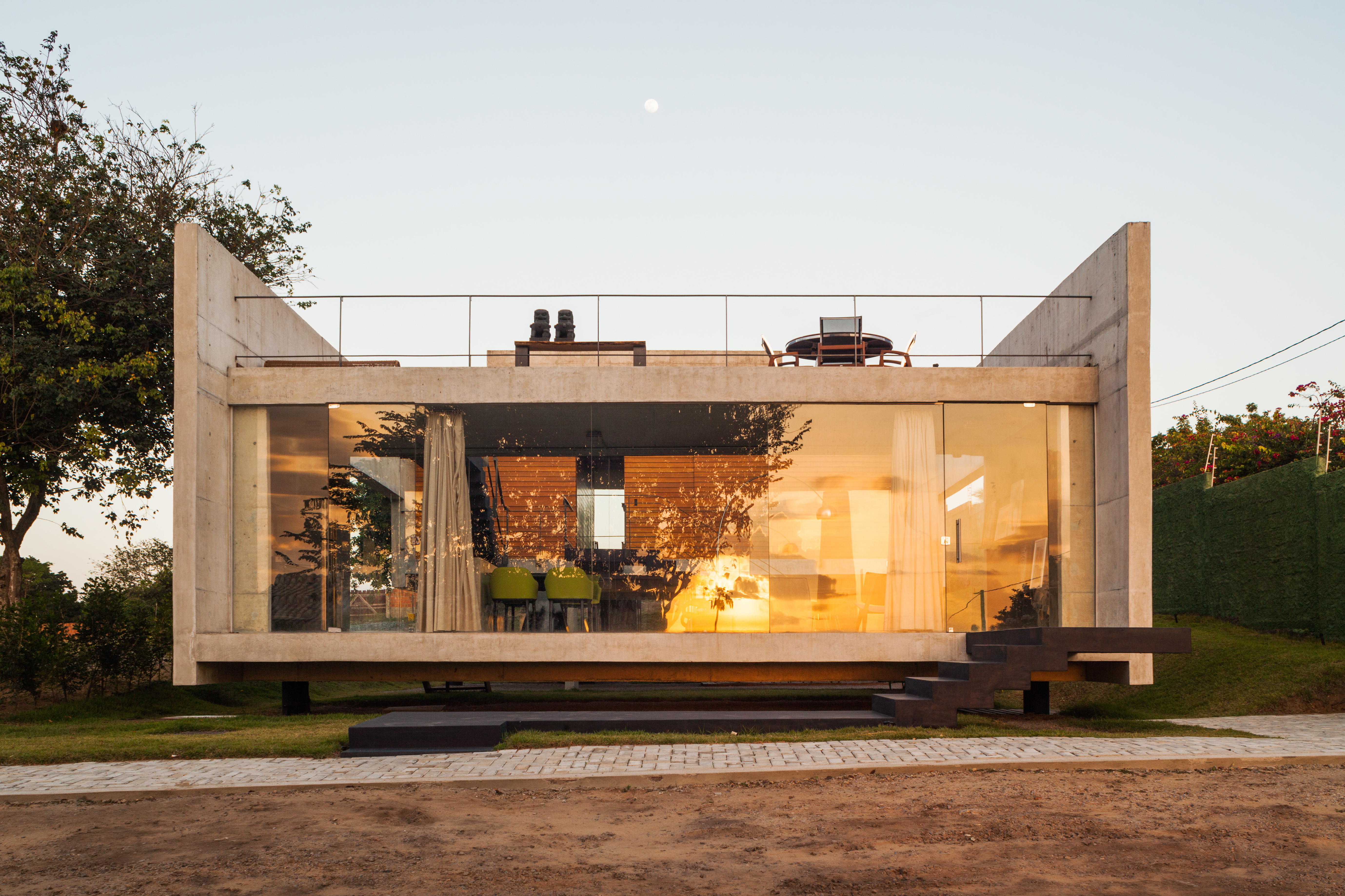 Two Beams House by Escritório Yuri Vital - Architizer