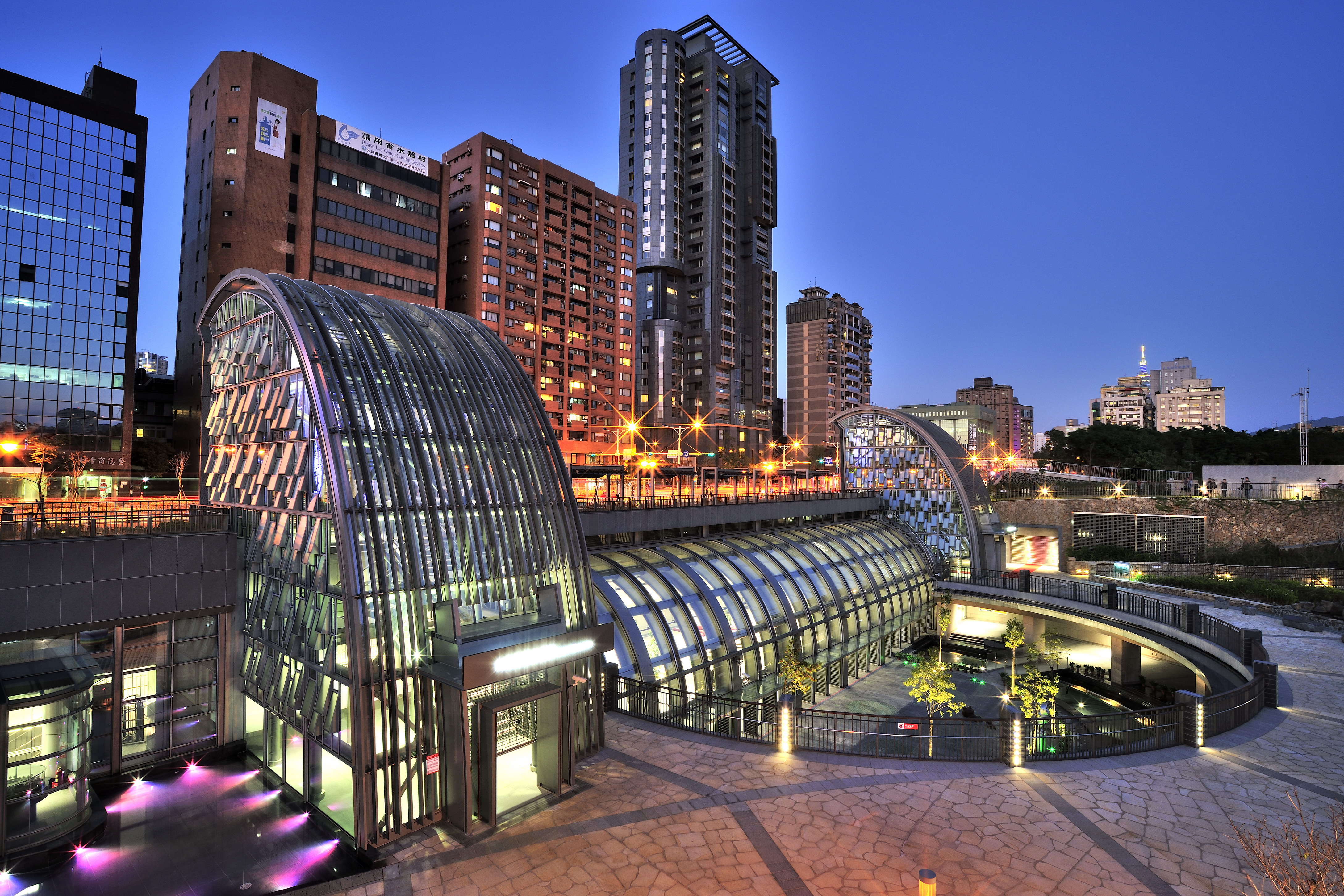 Administration Building of T.H. STEEL ENTERPRISE by CHE FU CHANG ...
