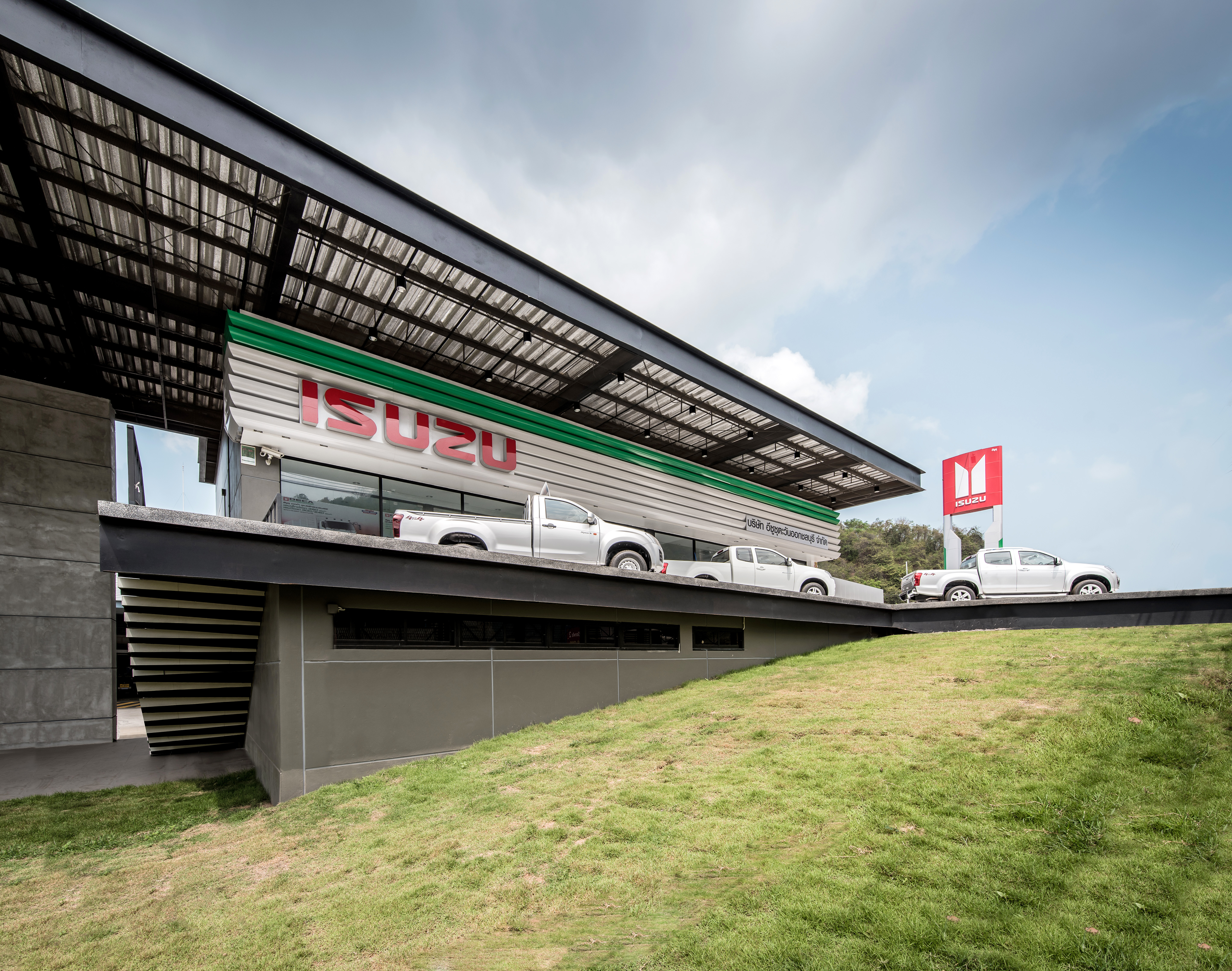 Isuzu-Sriracha by FATTSTUDIO - Architizer