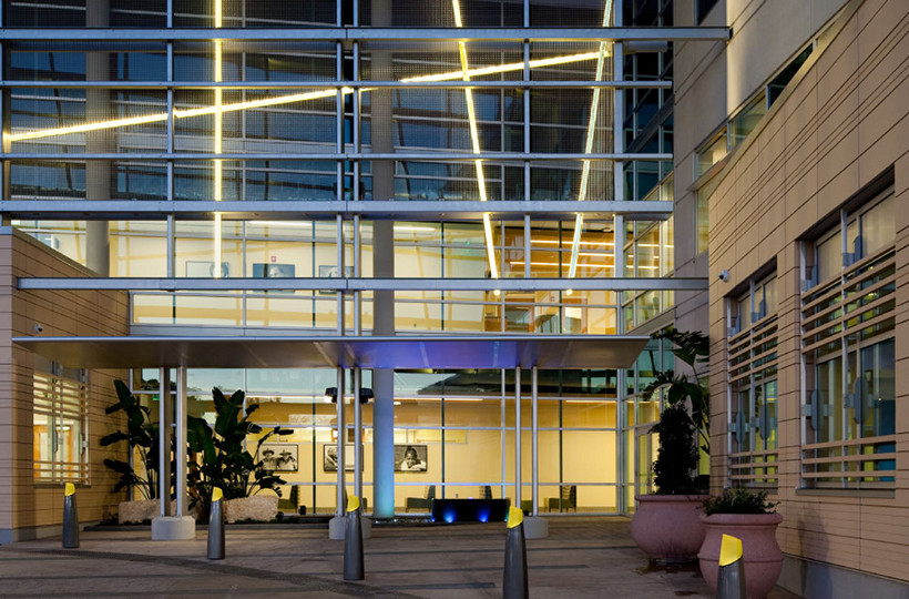 Florida Hospital / Sanford-Burnham Institute by Flad Architects ...