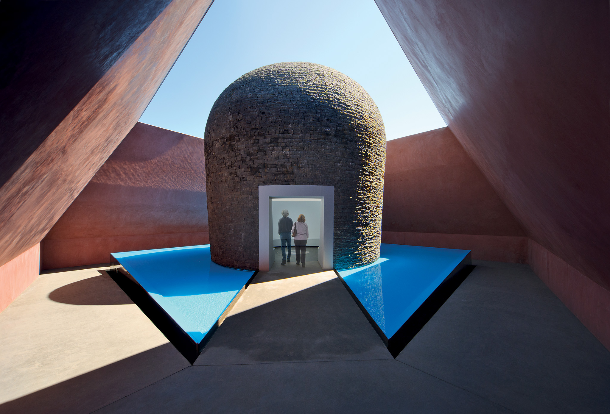 National Gallery of Australia – South Entrance and Indigenous ...