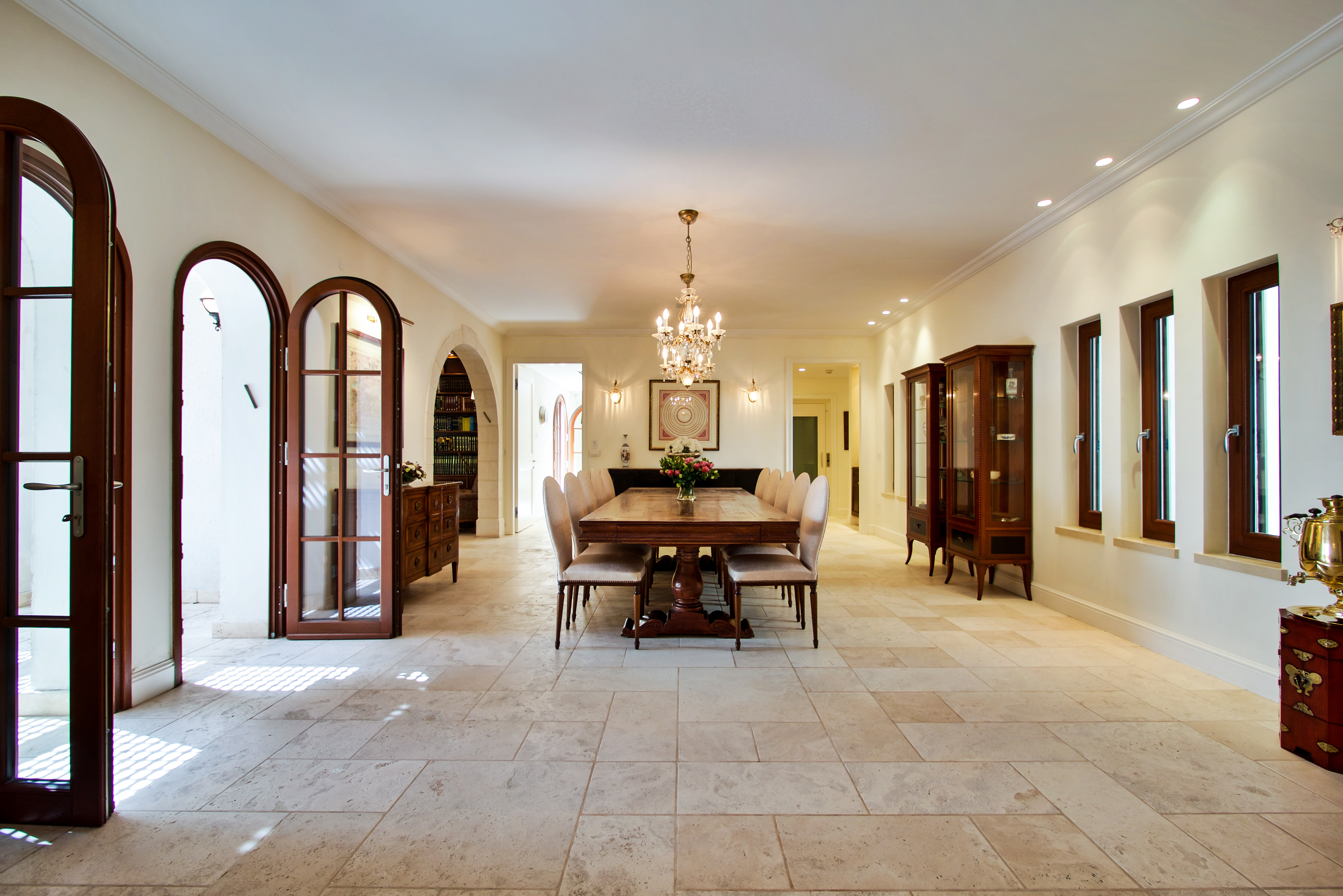 Traditional House in Jerusalem by Annette Frommer-Interior Design ...