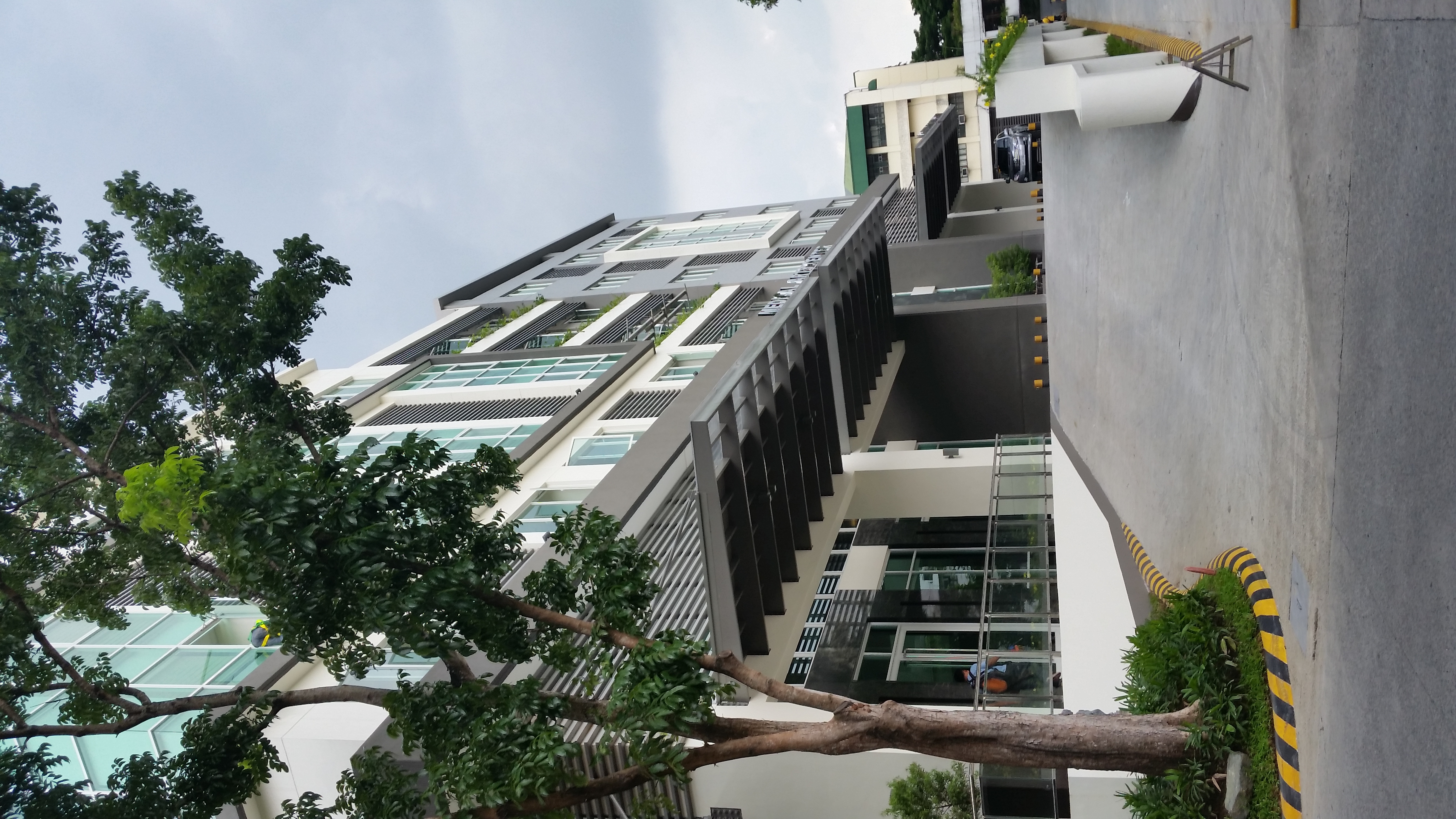 The DLSUMC Medical Arts Center by THE SAGE GROUP ASIA - Architizer