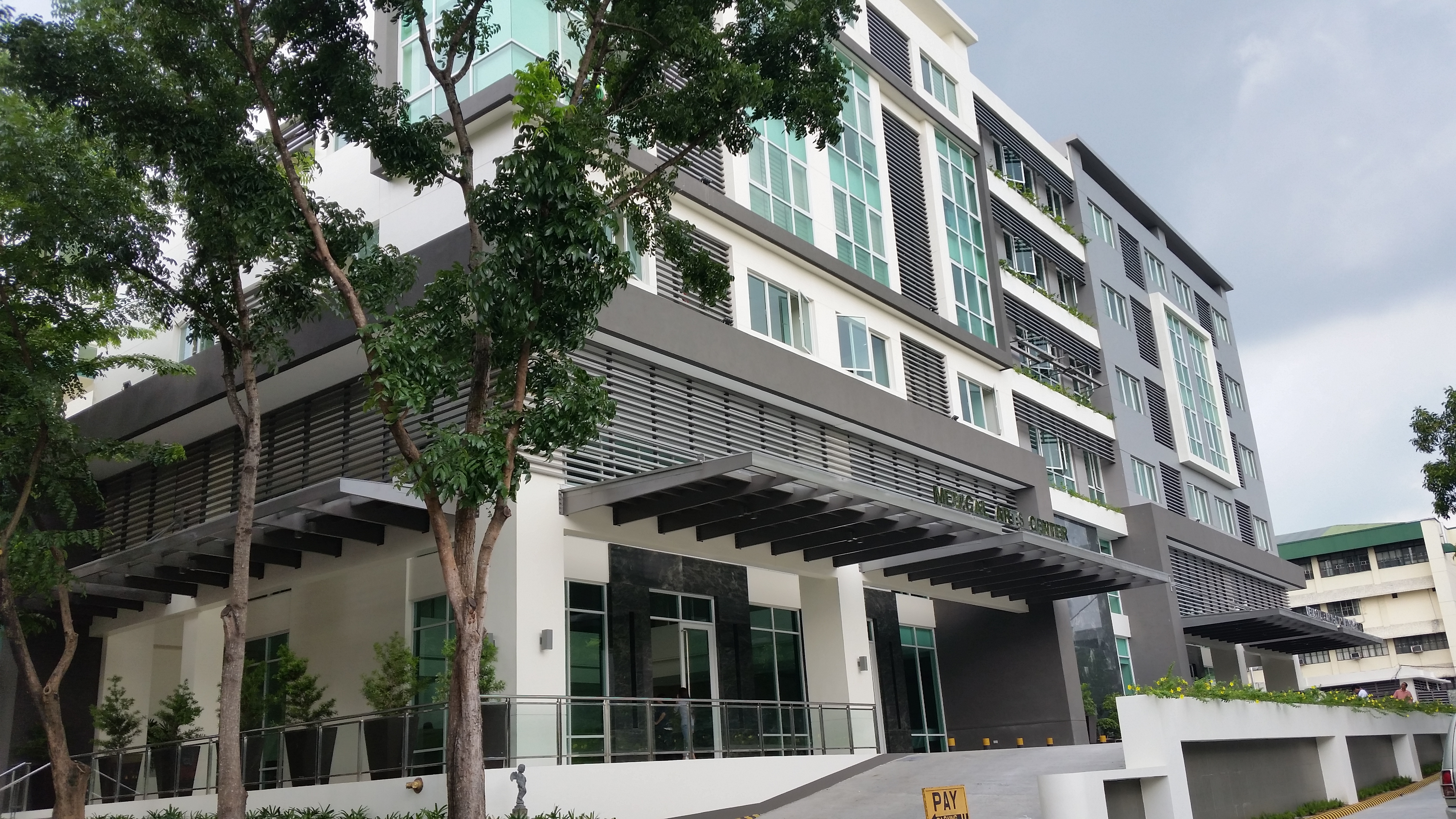 The DLSUMC Medical Arts Center by THE SAGE GROUP ASIA - Architizer