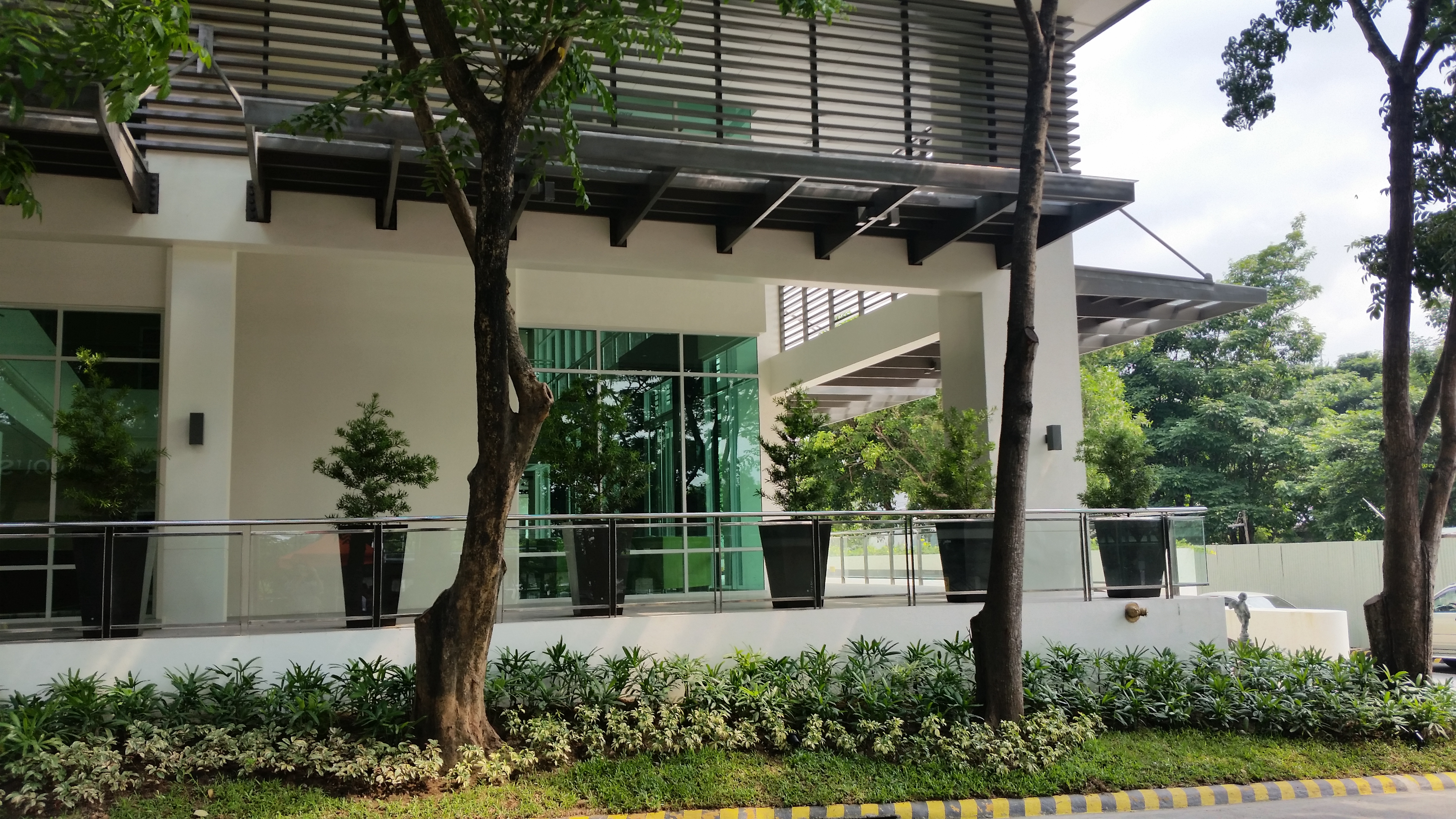 The DLSUMC Medical Arts Center by THE SAGE GROUP ASIA - Architizer