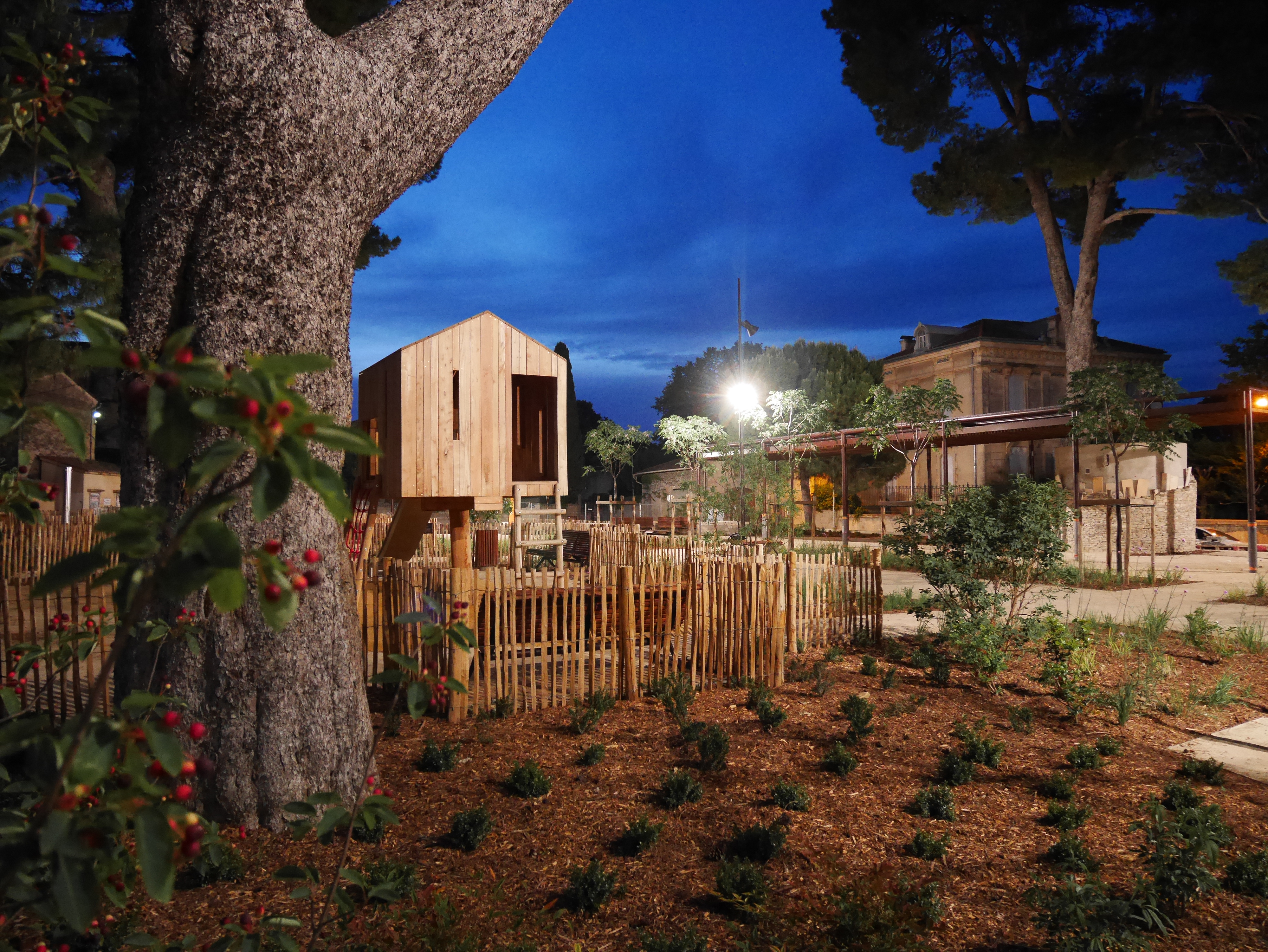 Promenade des Pins / Pine Walk by ESKIS Paysagistes - Architizer