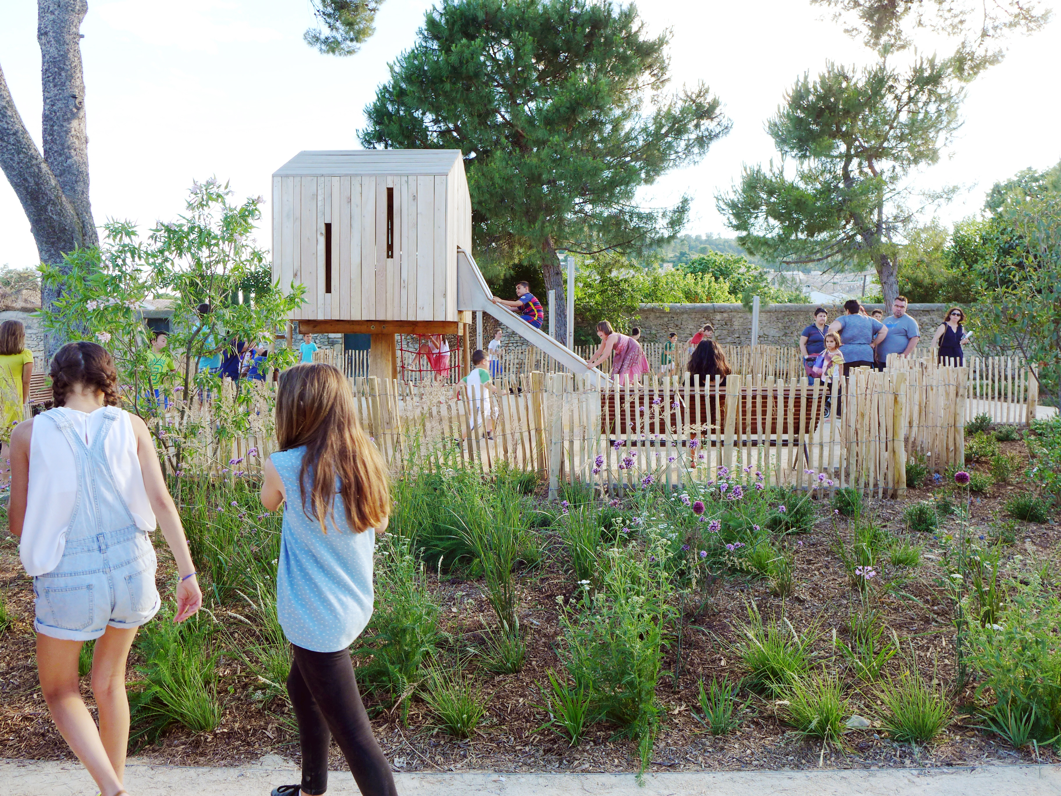Promenade des Pins / Pine Walk by ESKIS Paysagistes - Architizer