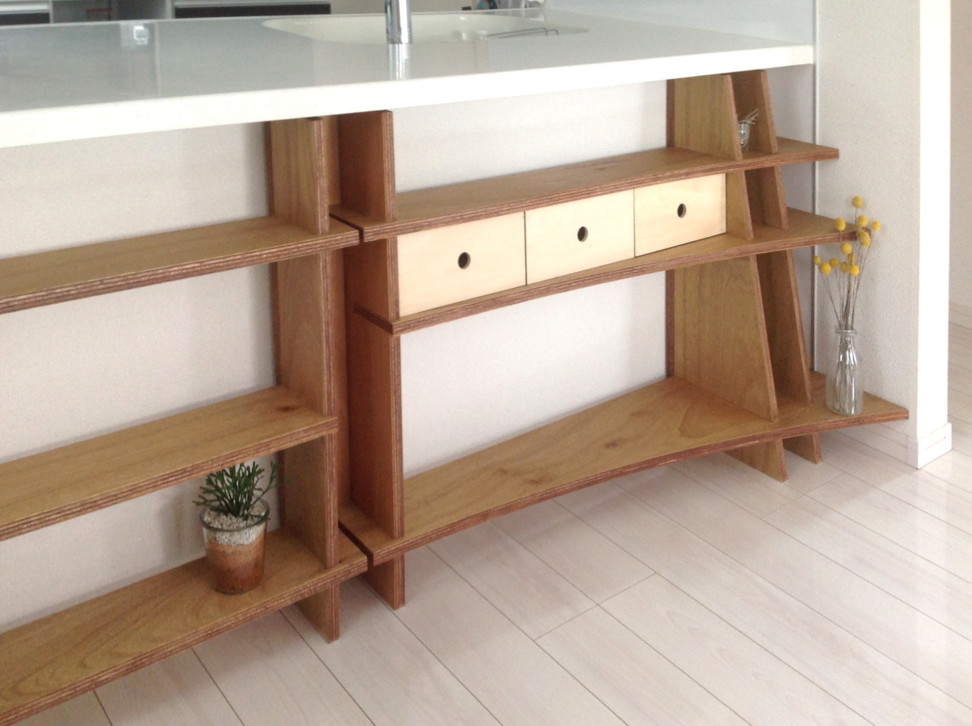 Curved shelf by Yuki Miyamoto architect - Architizer