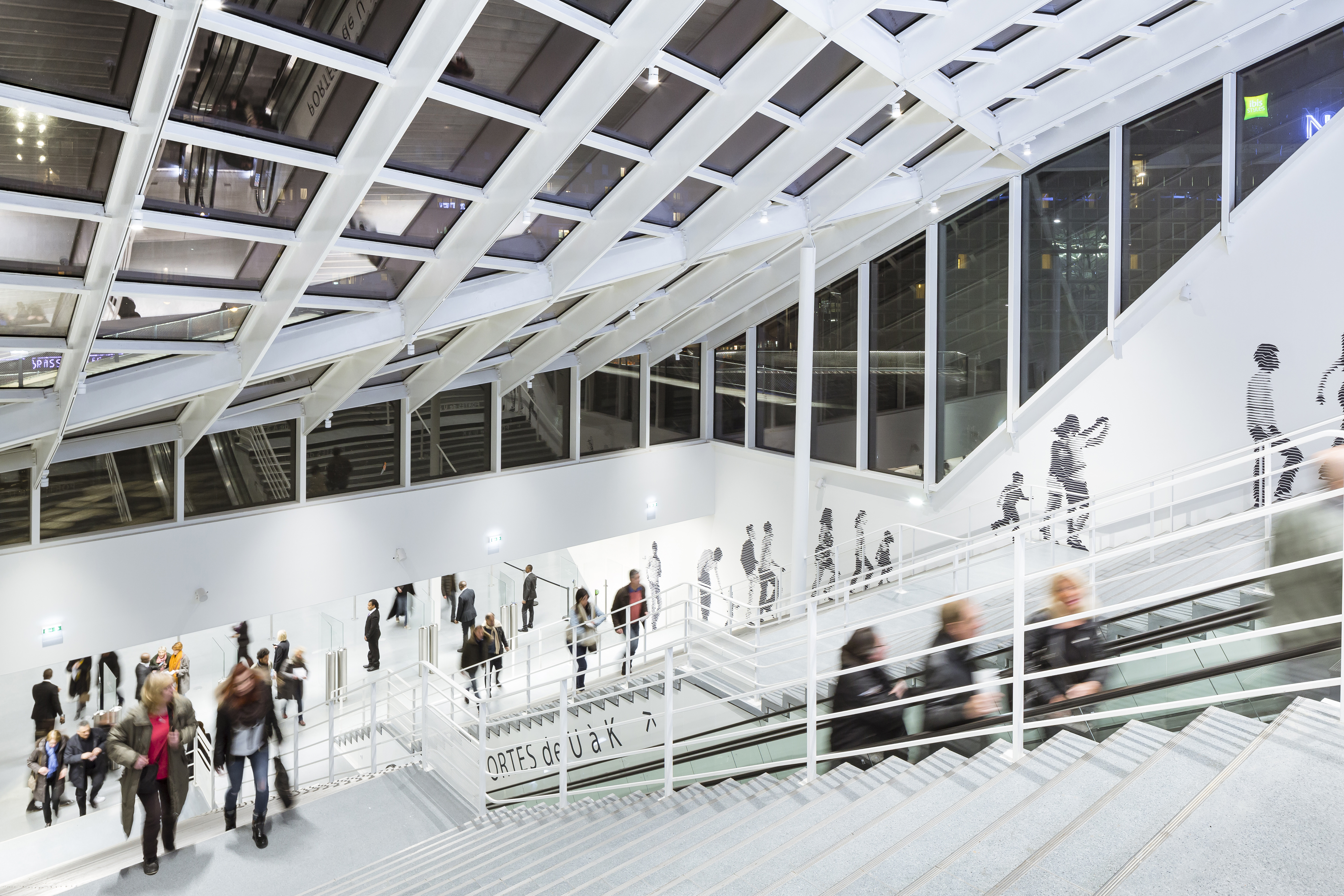 ACCORHOTELS ARENA by DVVD - Architizer