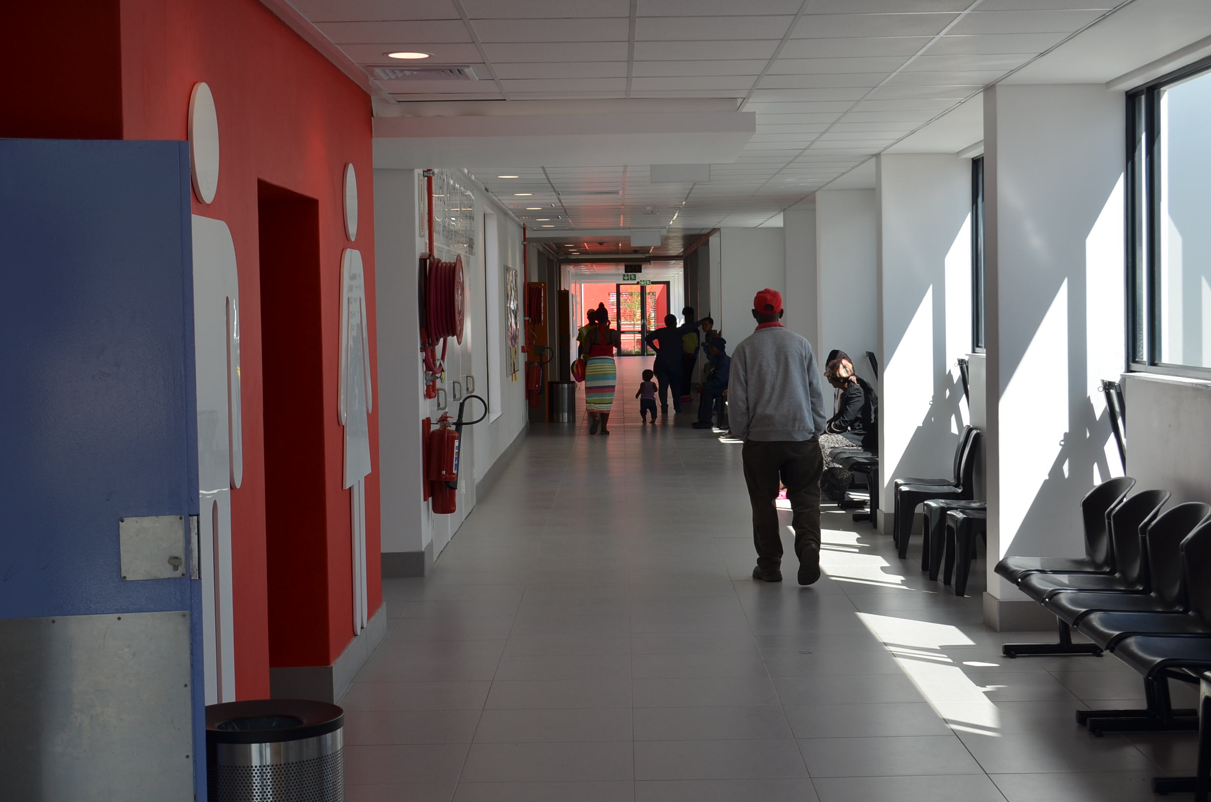 Du Noon Community Health Centre by Martin Kruger Architects Urbanists ...