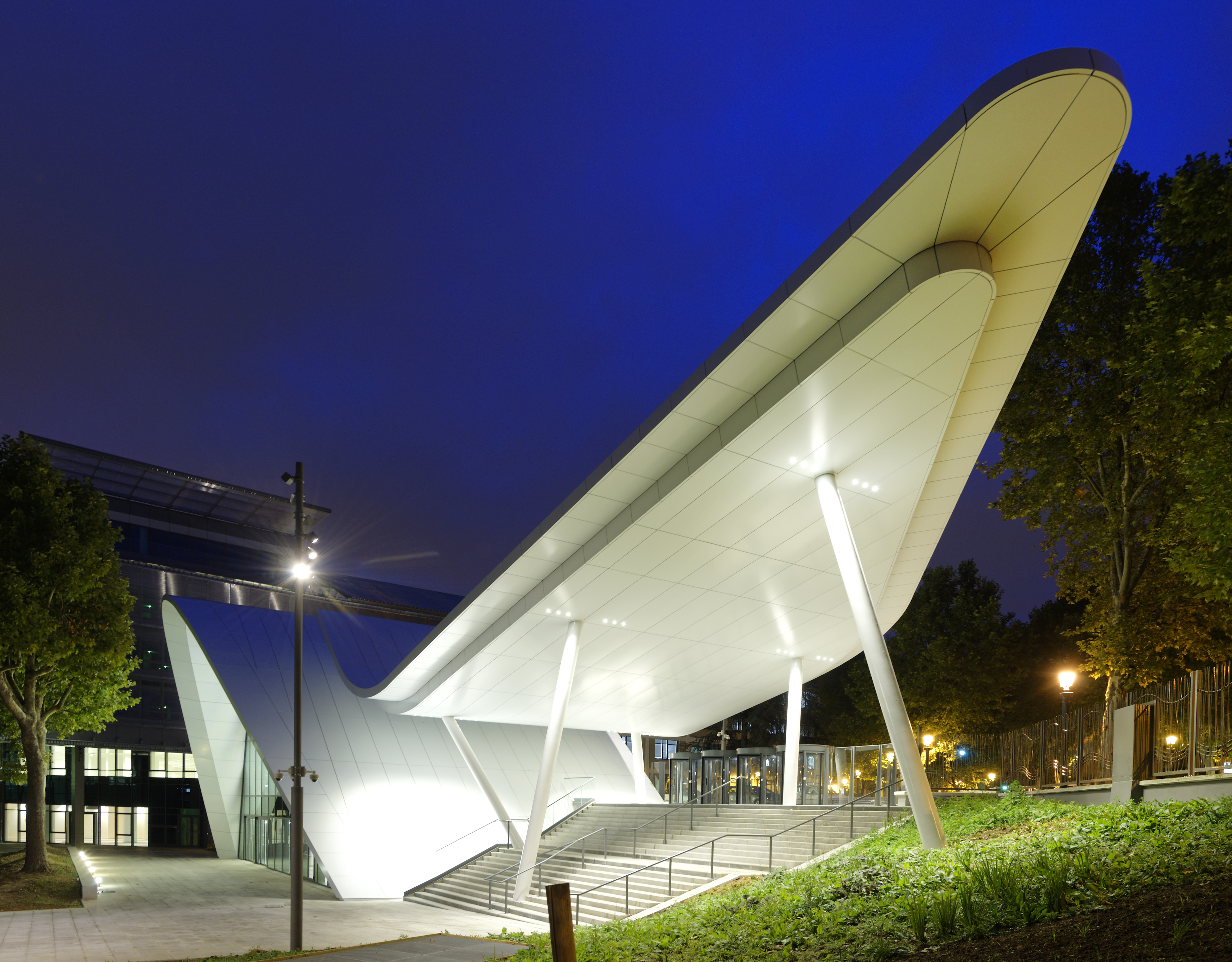 Reception Pavilion on the Evergreen Campus by Arte Charpentier ...
