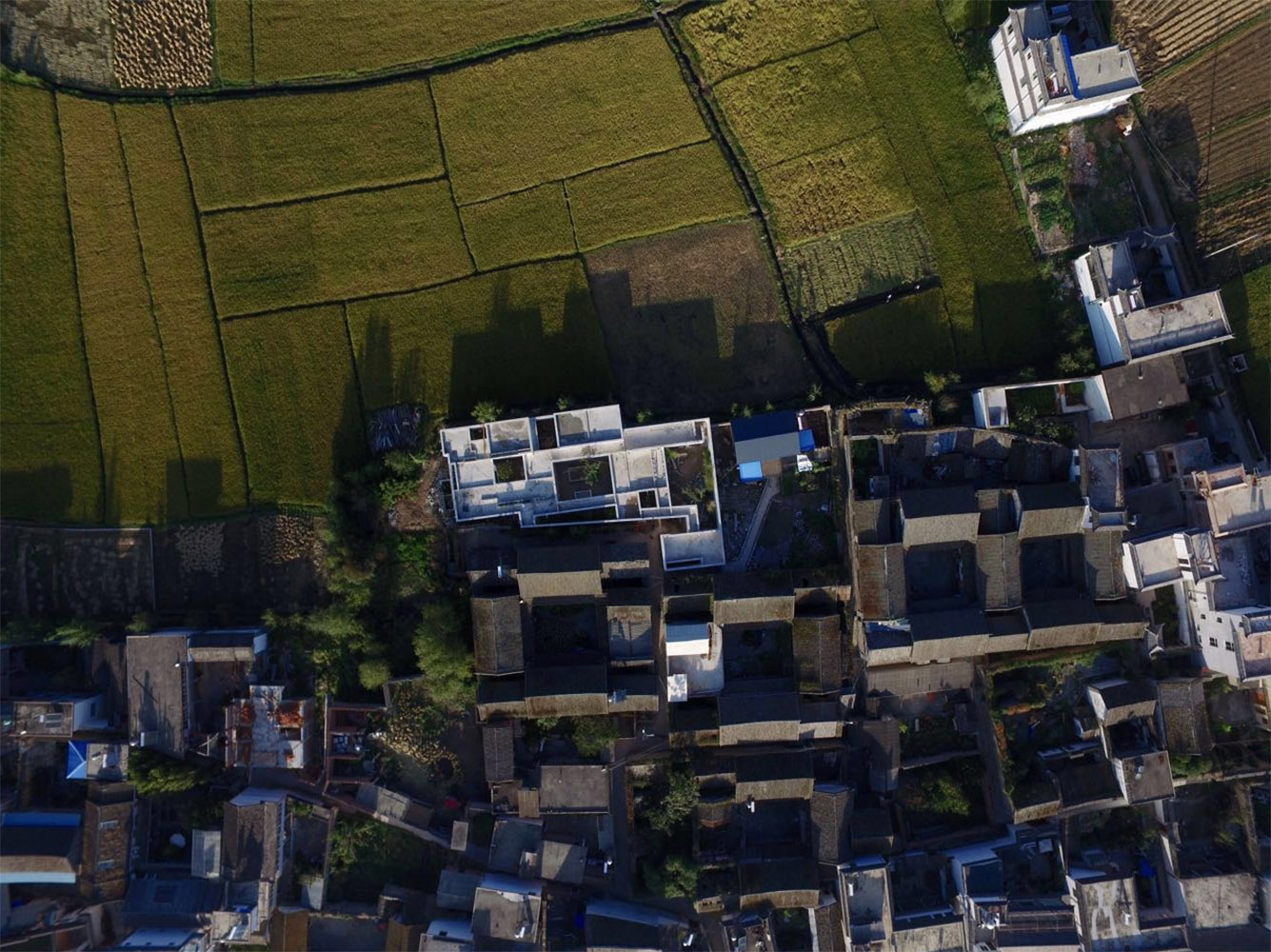 Zhu'an Residence by zhaoyang architects - Architizer