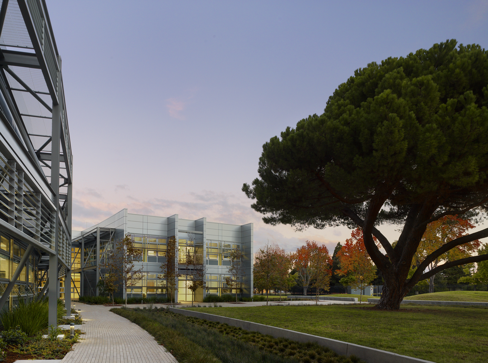 NASA Sustainability Base by William McDonough + Partners - Architizer