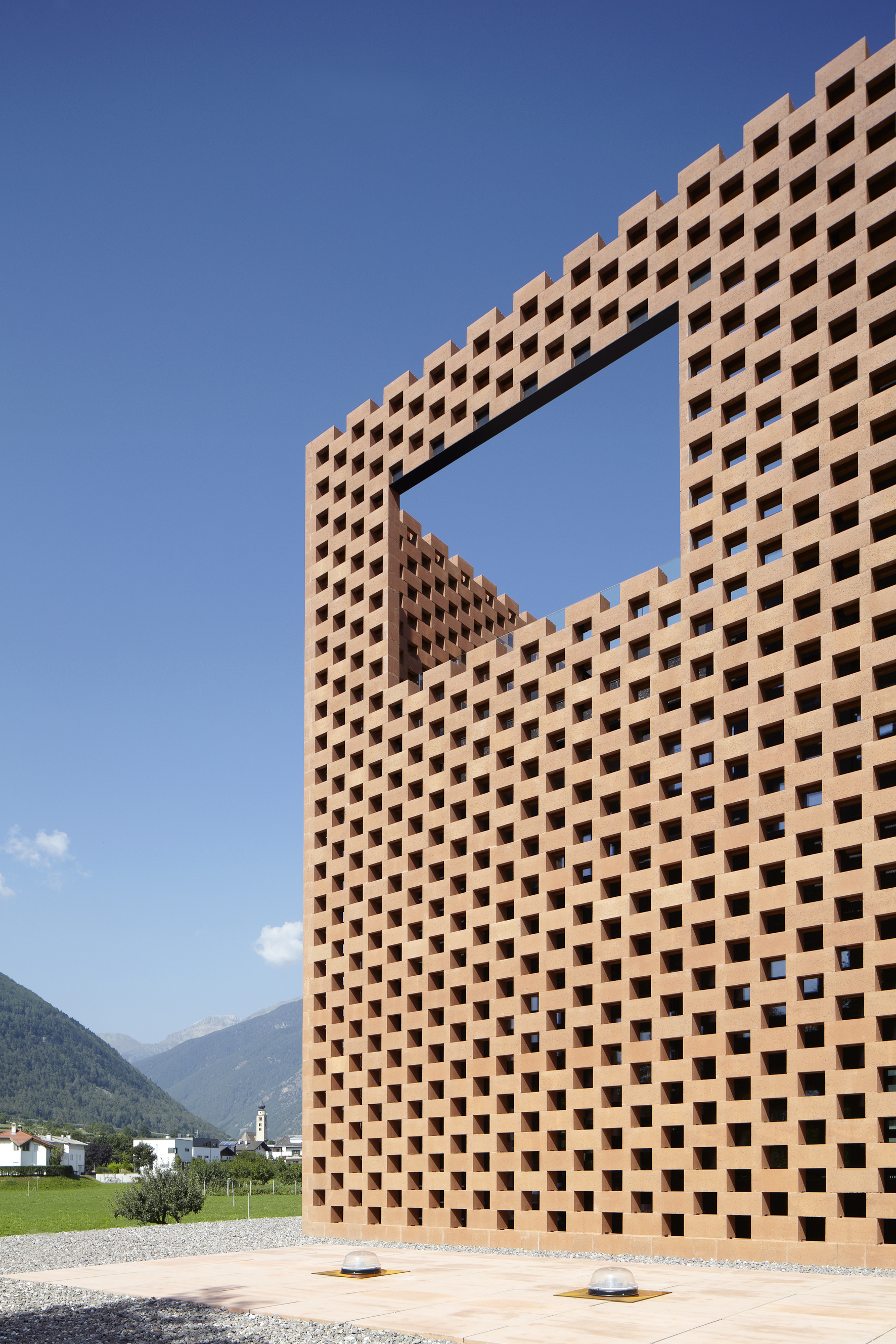 Puni Distillery by Werner Tscholl. Architekt - Architizer