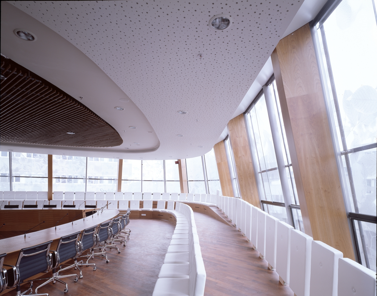 Idea 1726954: City Hall Alphen aan den Rijn by design Erick van Egeraat ...