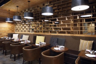 DoubleTree Reading by RD Jones + Associates - Architizer