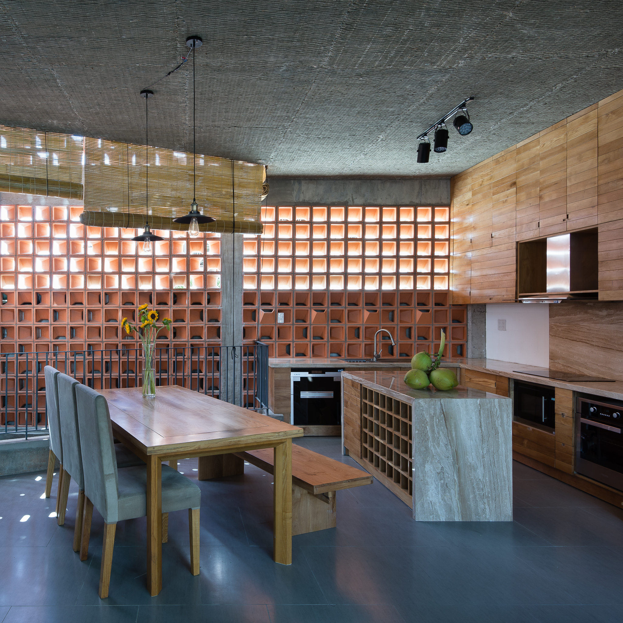 Chi house by G+ - Architizer