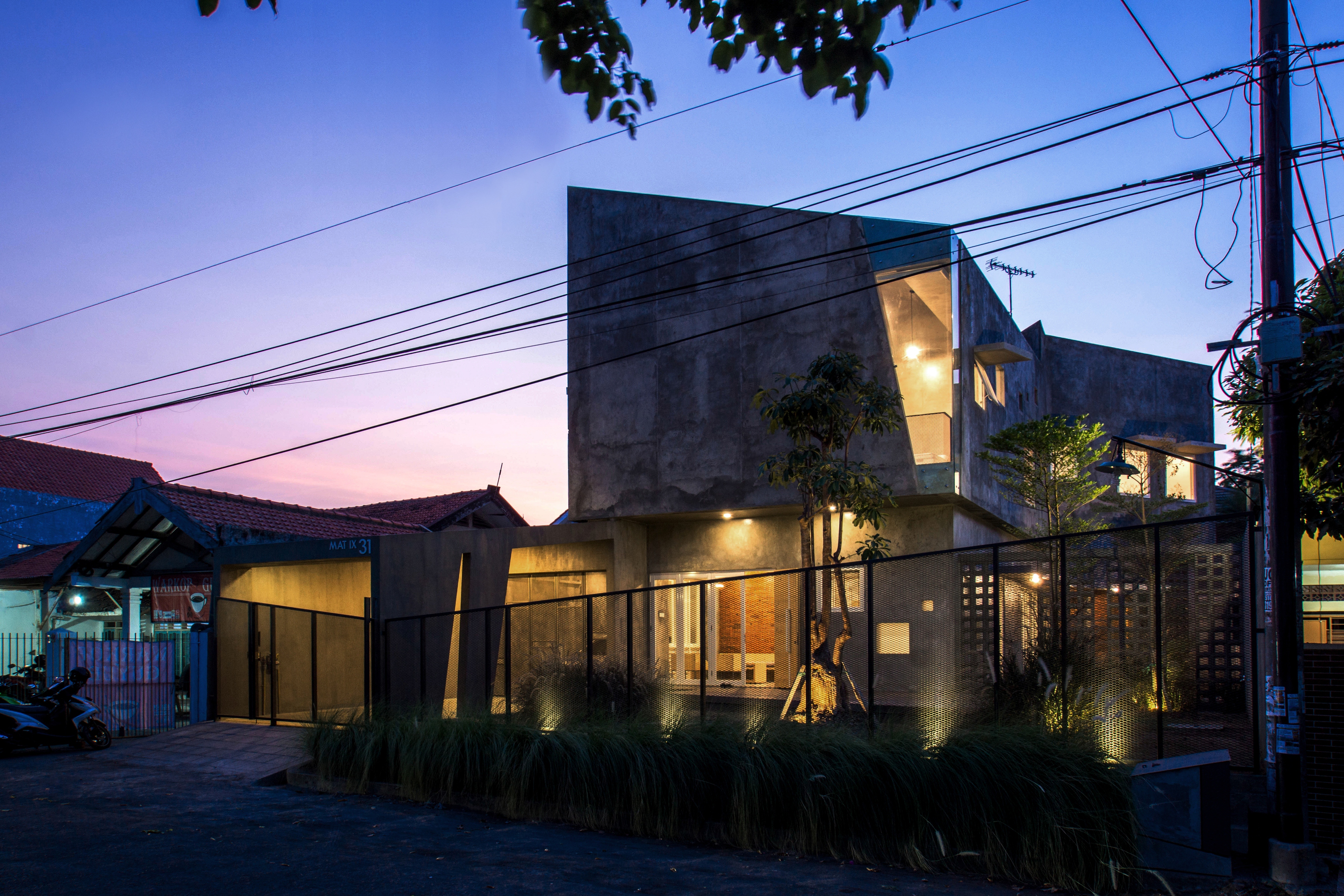 RUMAH MIRING : Back to Basics by Andyrahman Architect - Architizer