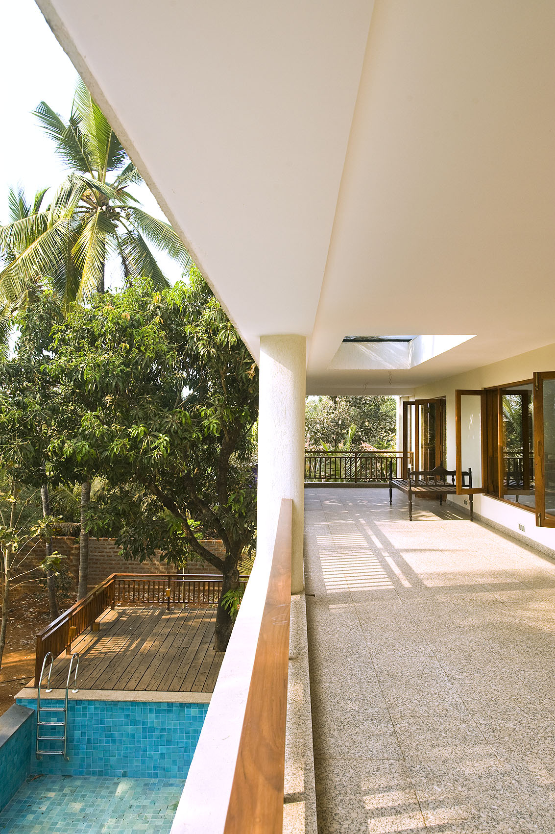 Monteiro House by Raya Shankhwalker Architects - Architizer
