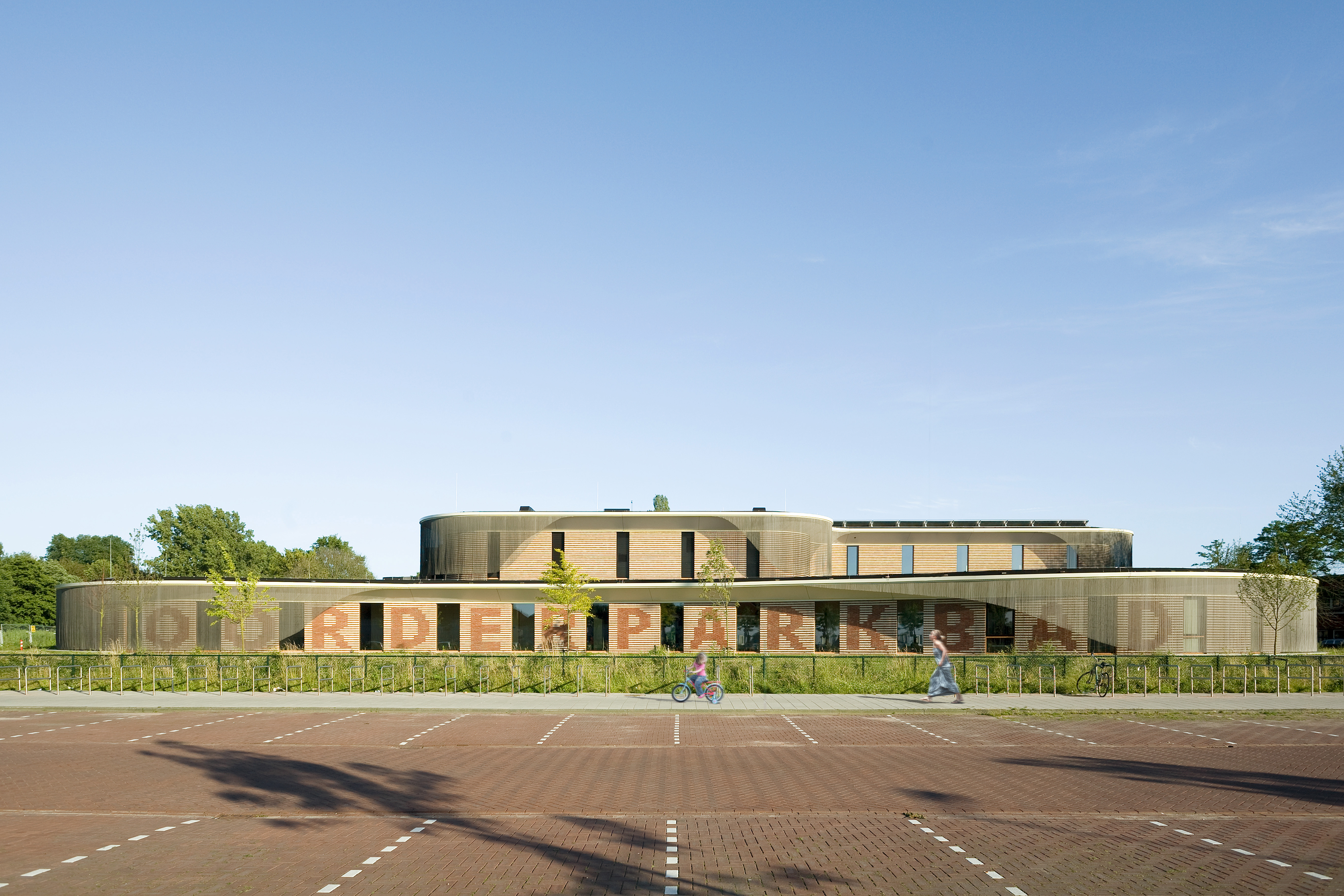 Noorderparkbad by de Architekten Cie. - Architizer
