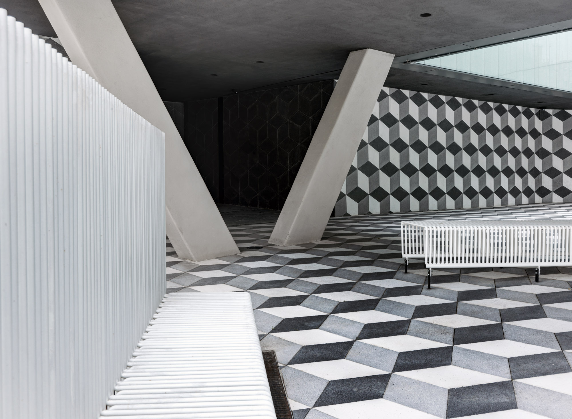 Offices and Data Processing Center Building in Milan by giussaniarch ...