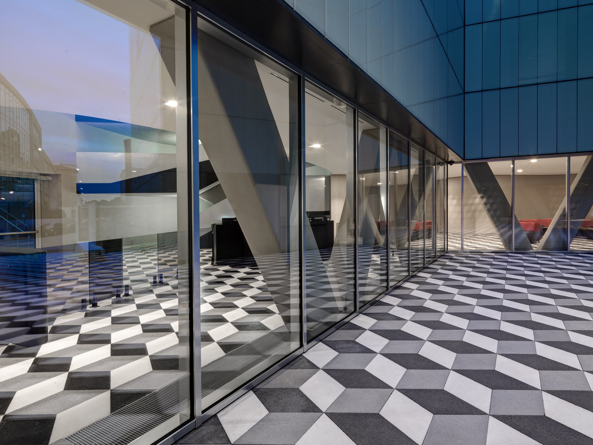 Offices and Data Processing Center Building in Milan by giussaniarch ...