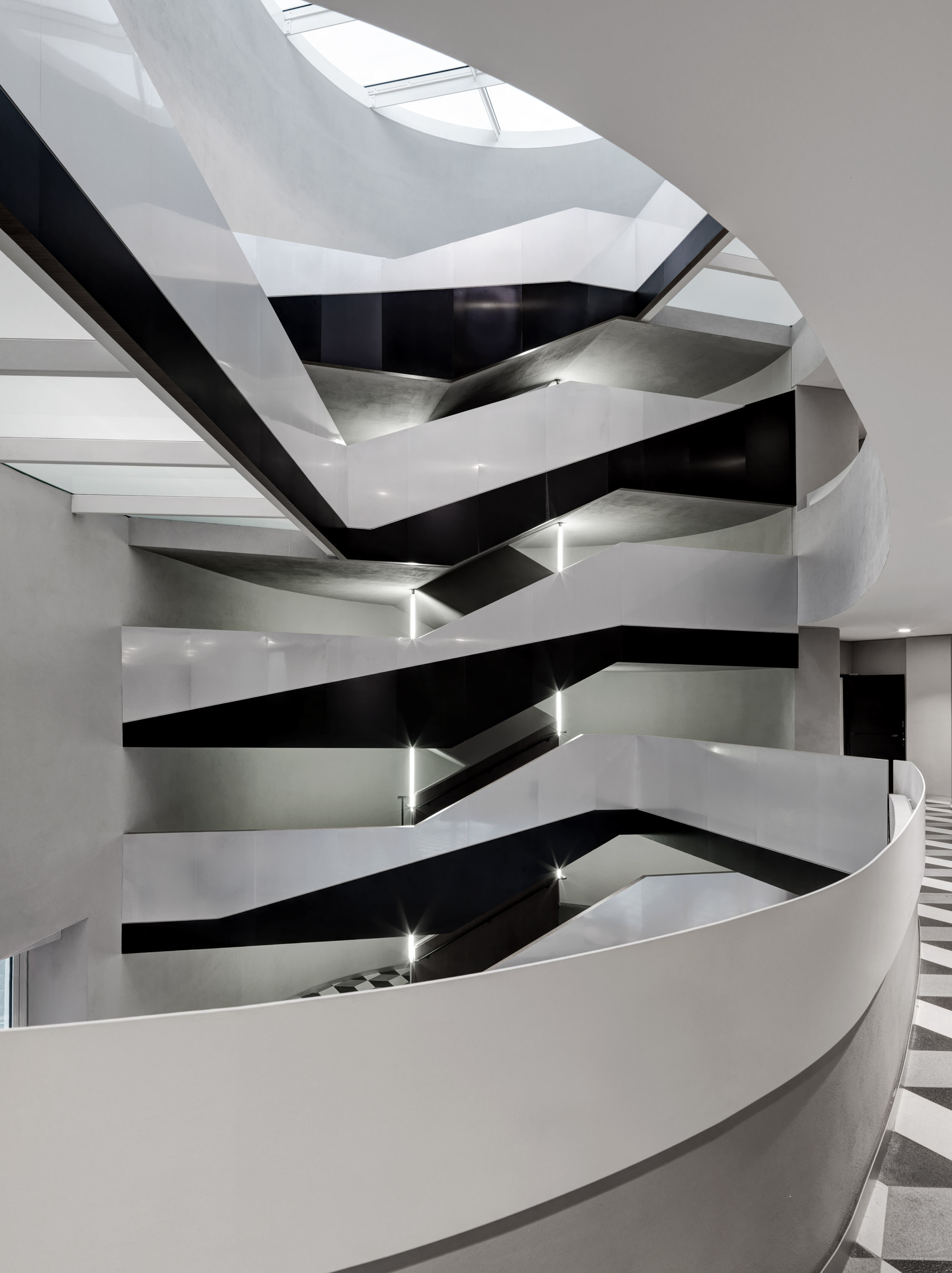 Offices and Data Processing Center Building in Milan by giussaniarch ...