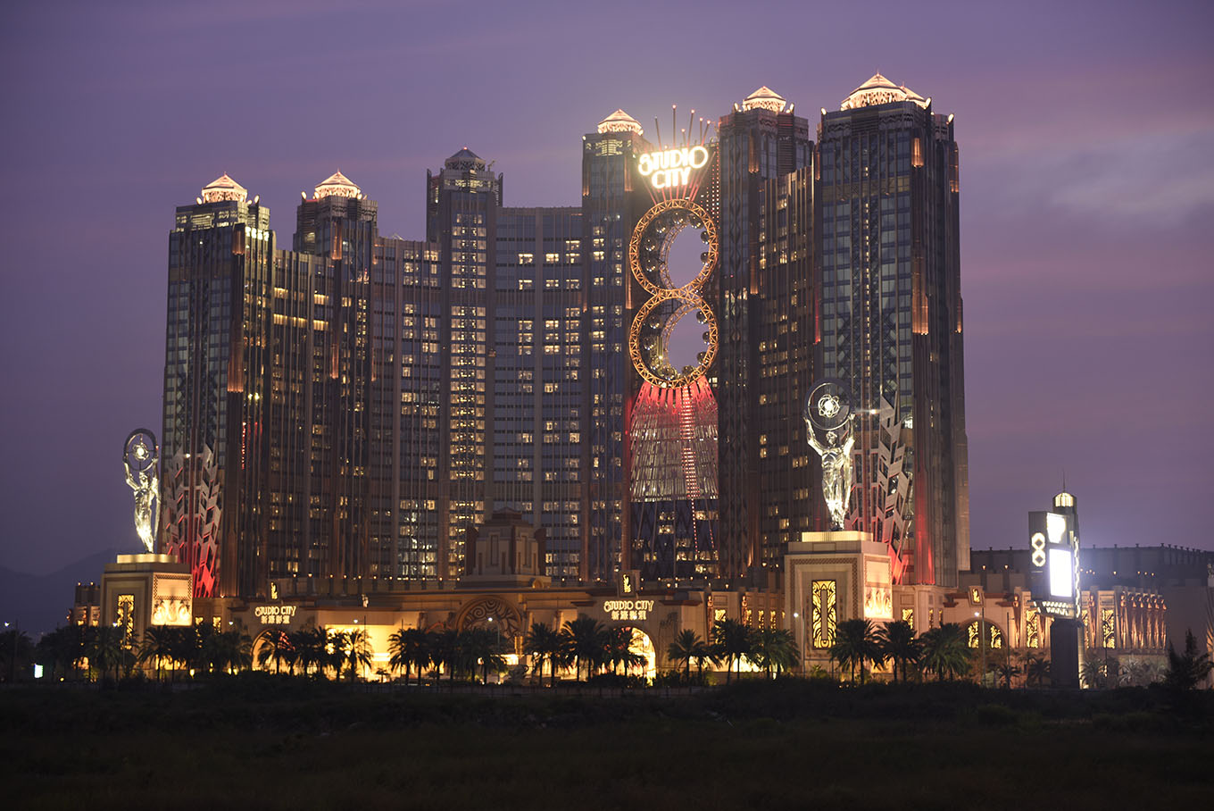 Studio City by illumination Physics - Architizer