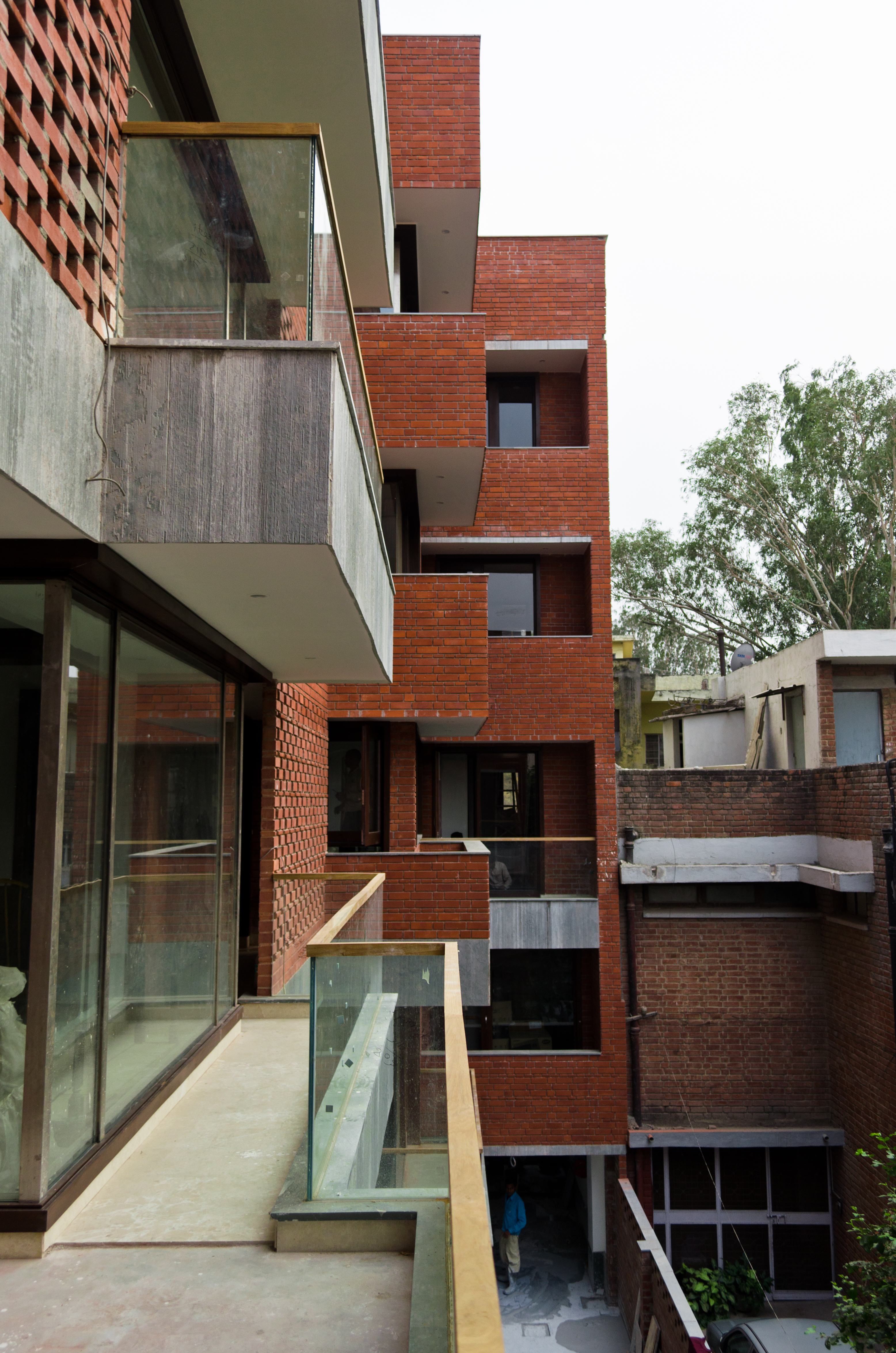 Ridge House, Kailash Colony by Amit Khanna Design Associates - Architizer