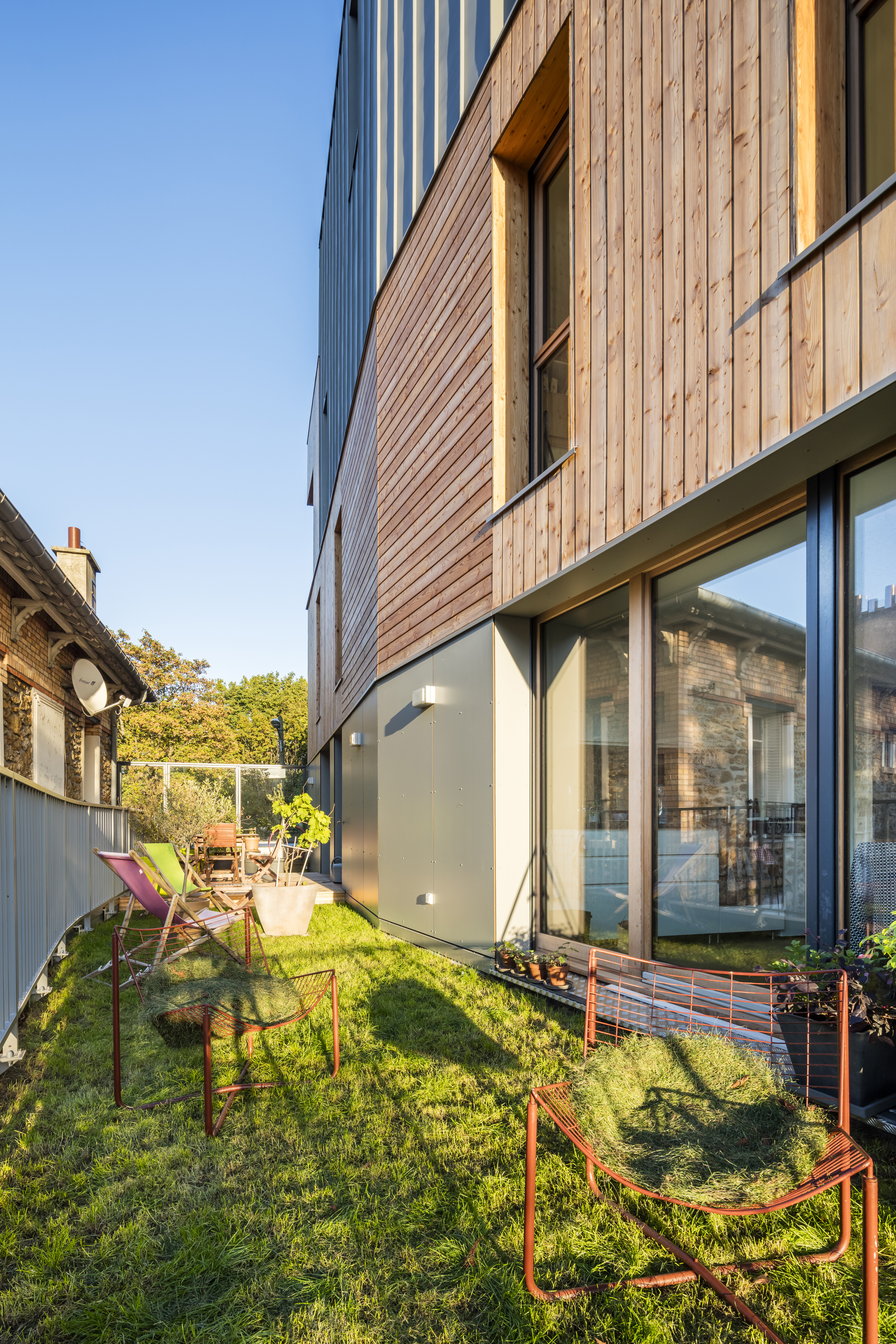 Anthracite dwellings by archi5 - Architizer