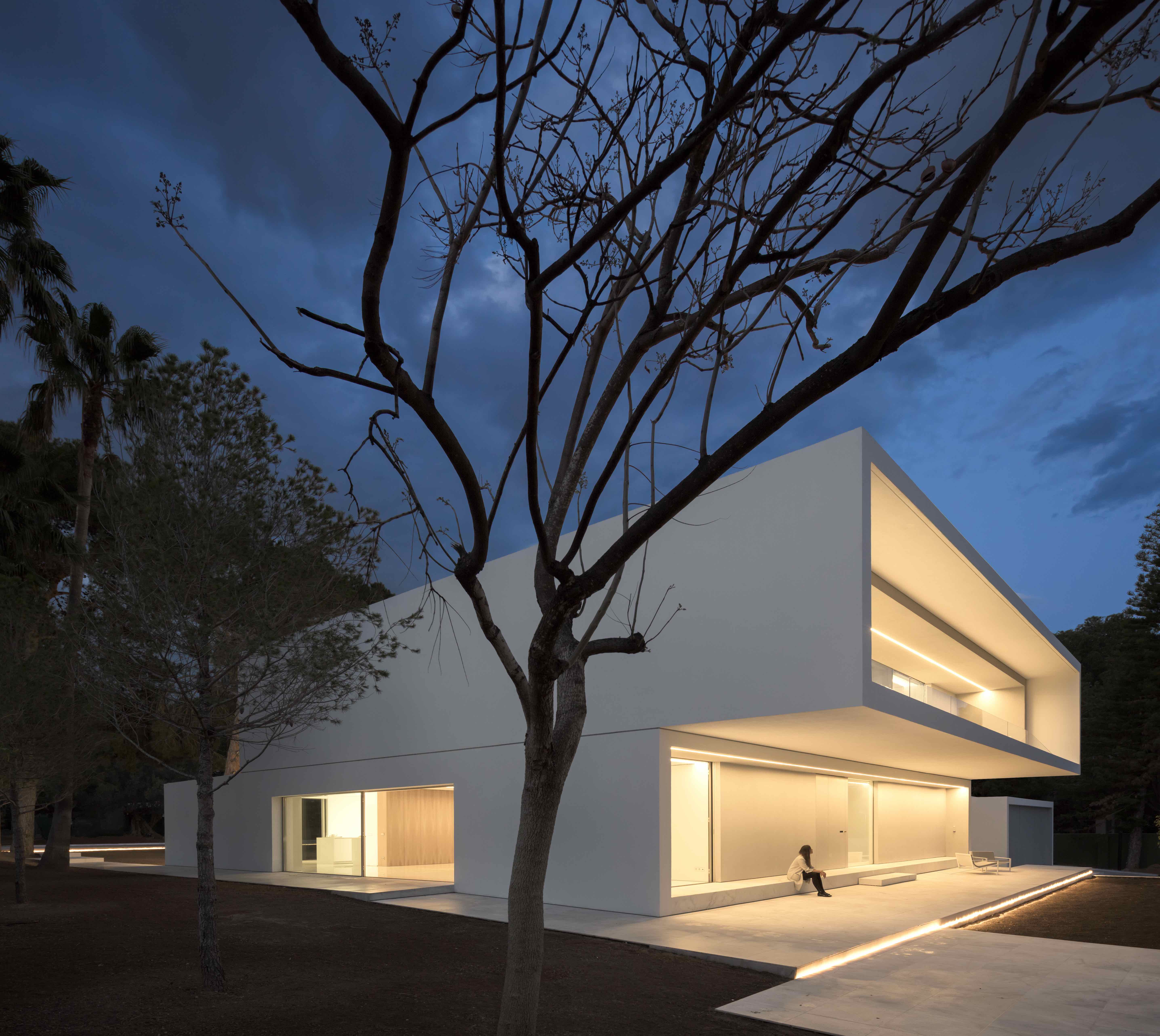 House between the pine forest by Fran Silvestre Arquitectos - Architizer
