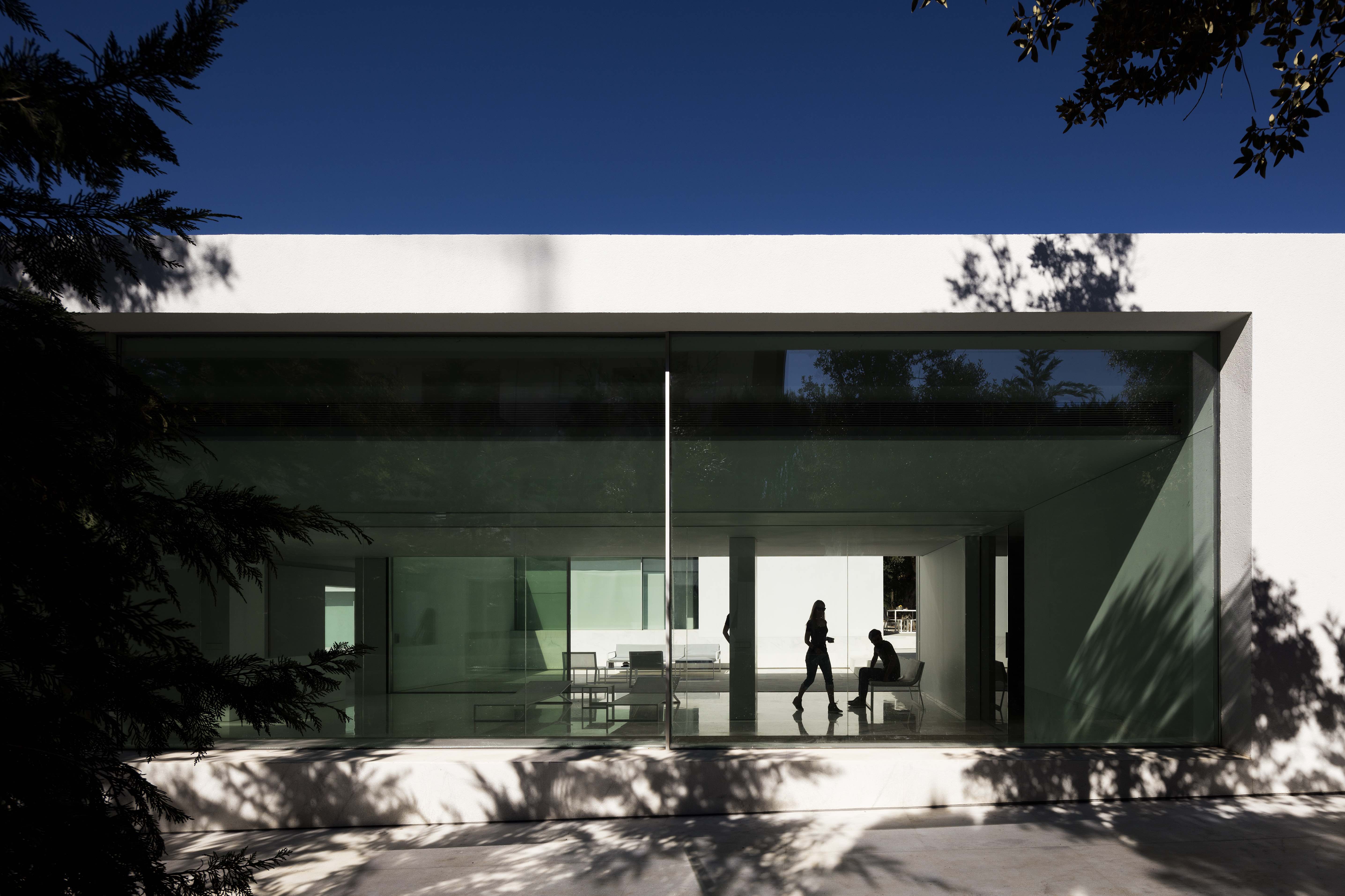 House between the pine forest by Fran Silvestre Arquitectos - Architizer
