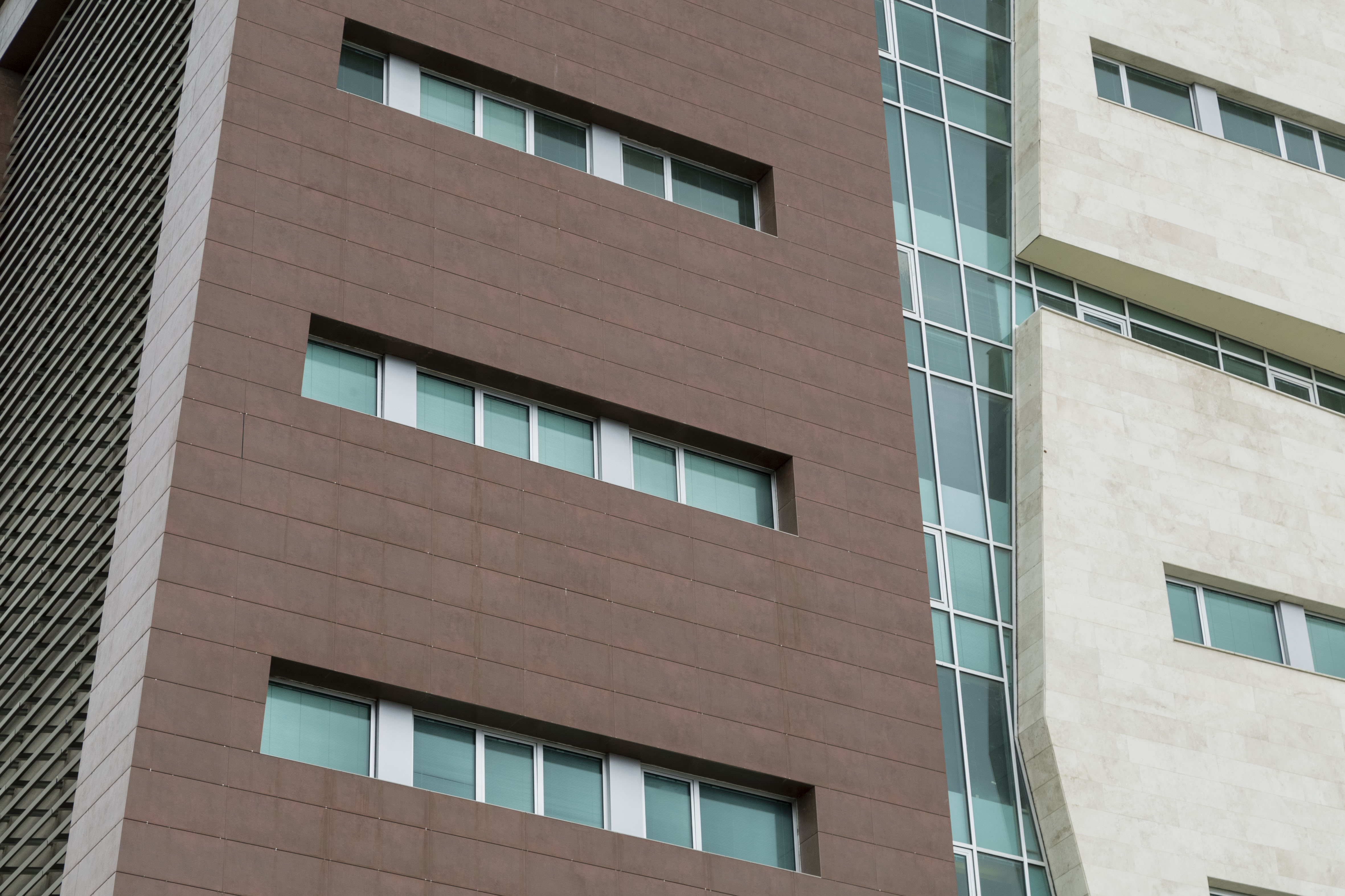 PARS HOSPITAL by New Wave Architecture(Lida Almassian / Shahin Heidari ...