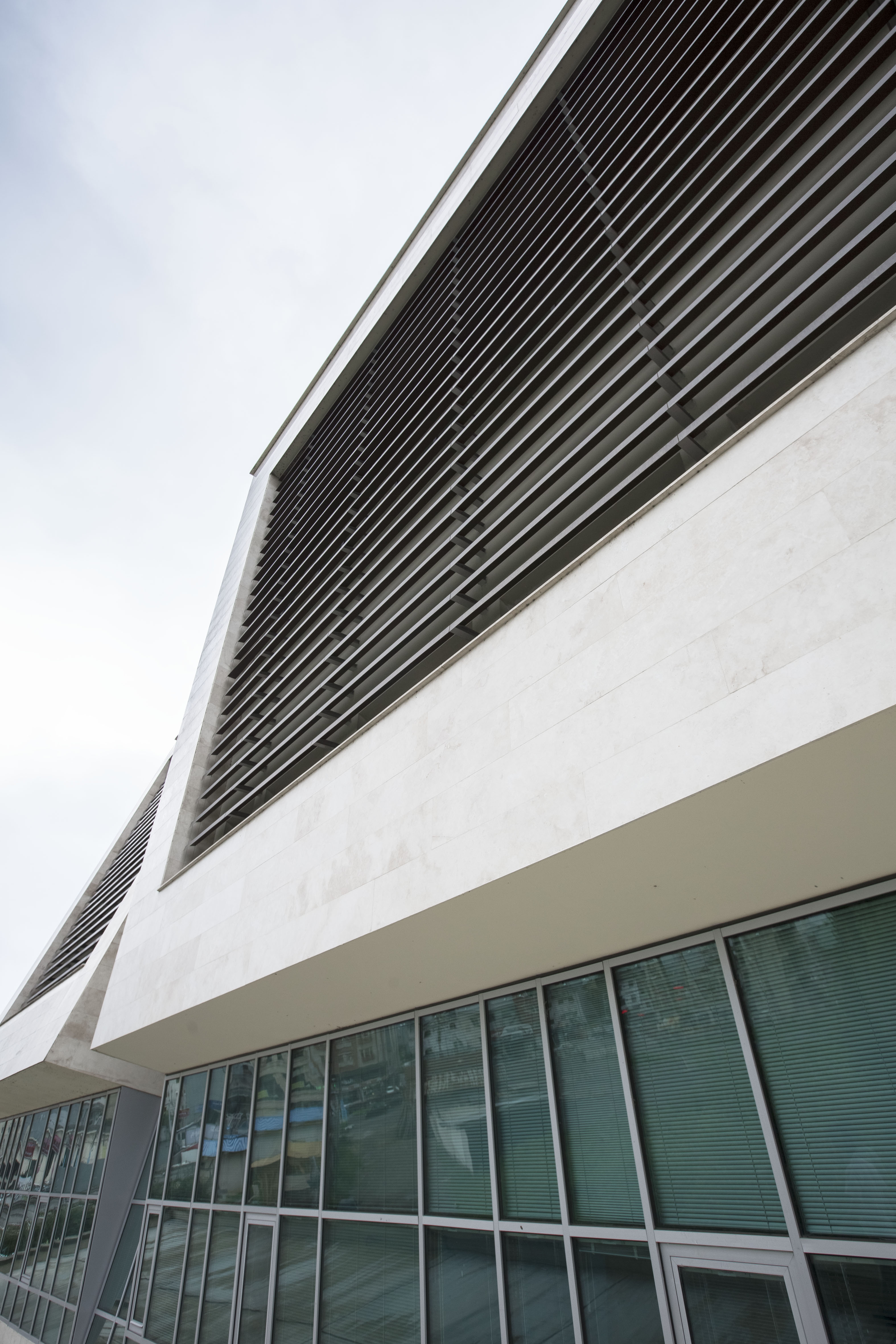 PARS HOSPITAL by New Wave Architecture(Lida Almassian / Shahin Heidari ...
