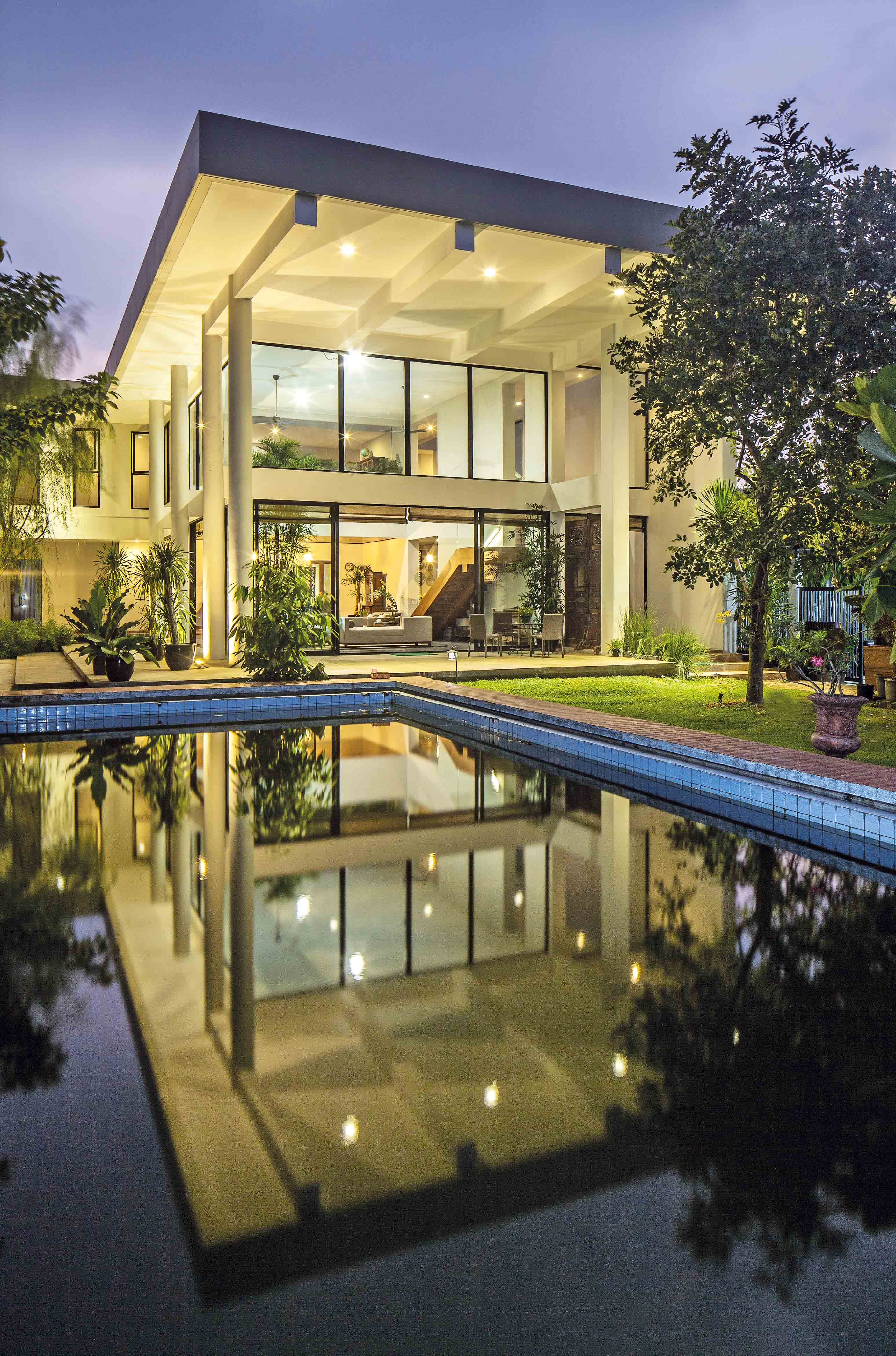 Java House by Realrich Architecture Workshop - RAW Architecture ...