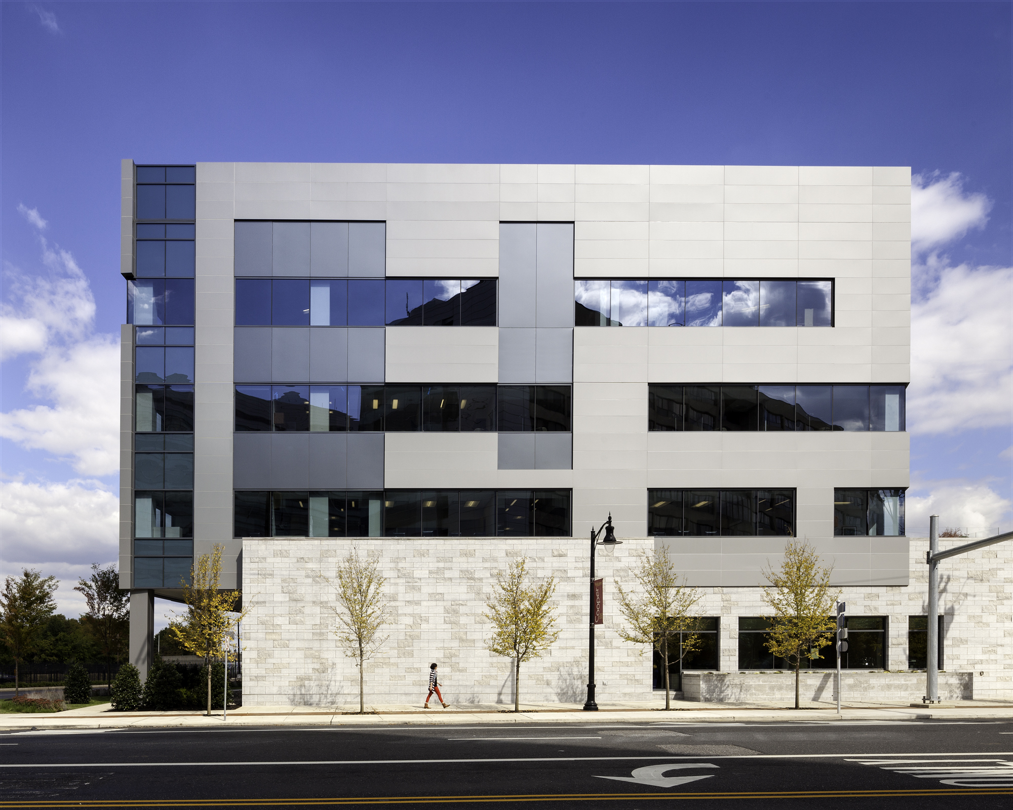 MD Anderson Cancer Center at Cooper by Francis Cauffman - Architizer