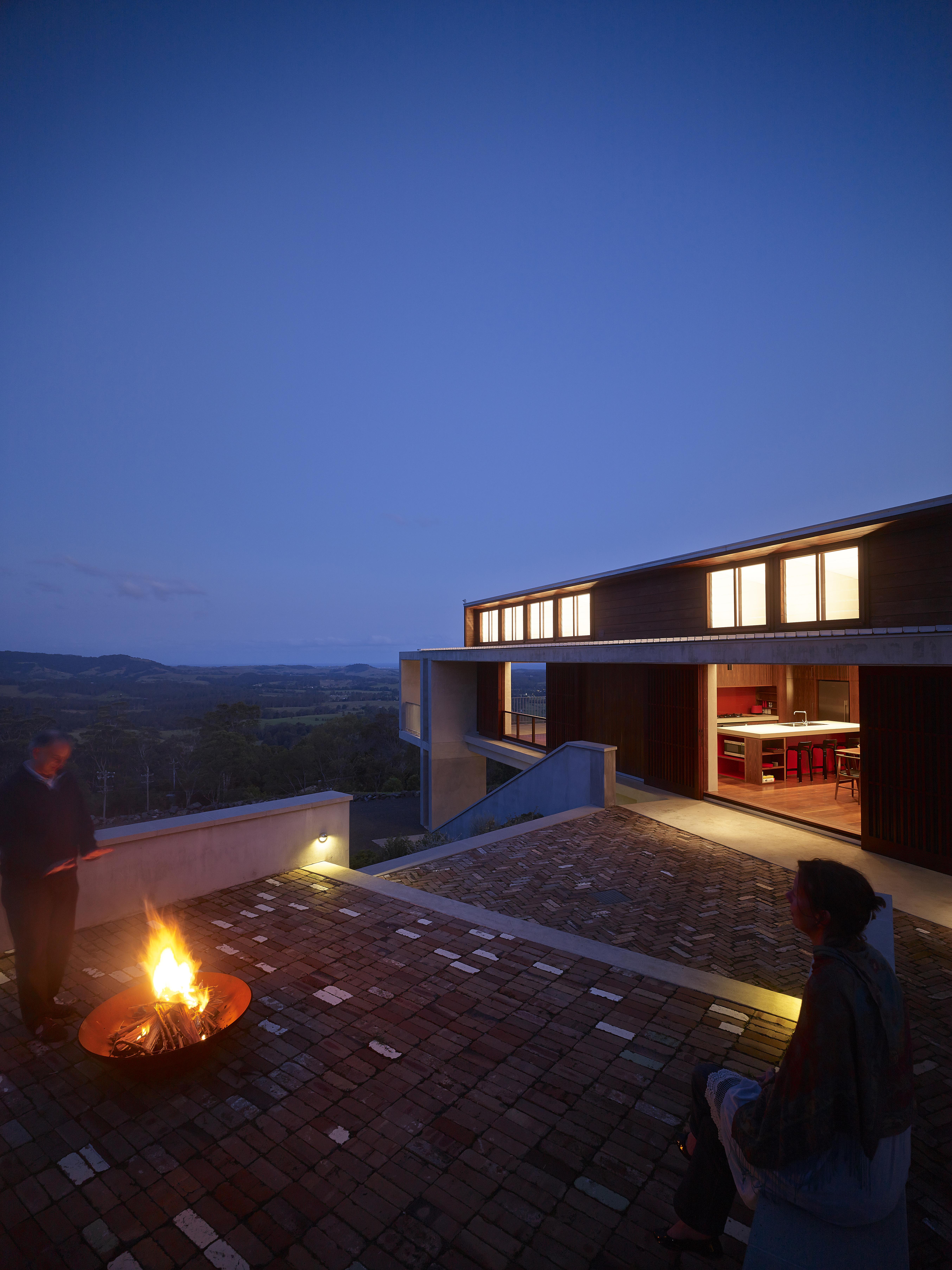 Mountainside House by Hill Thalis Architecture + Urban Projects ...